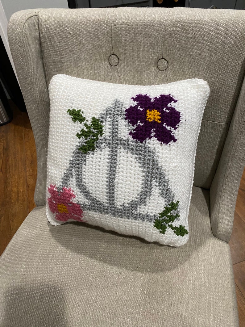 Deathly Hallows Intarsia Crochet Pillow Pattern - Etsy