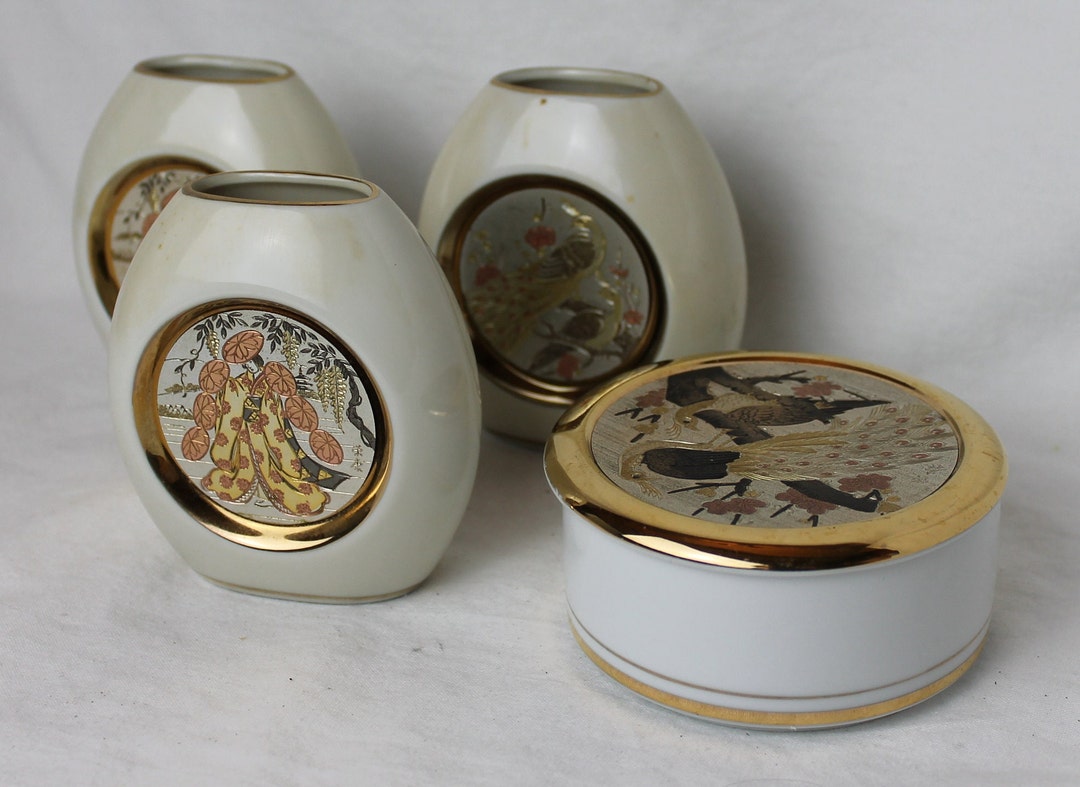 24 Carat Gold Oriental Dressing Table Set Decorated by the Art of ...