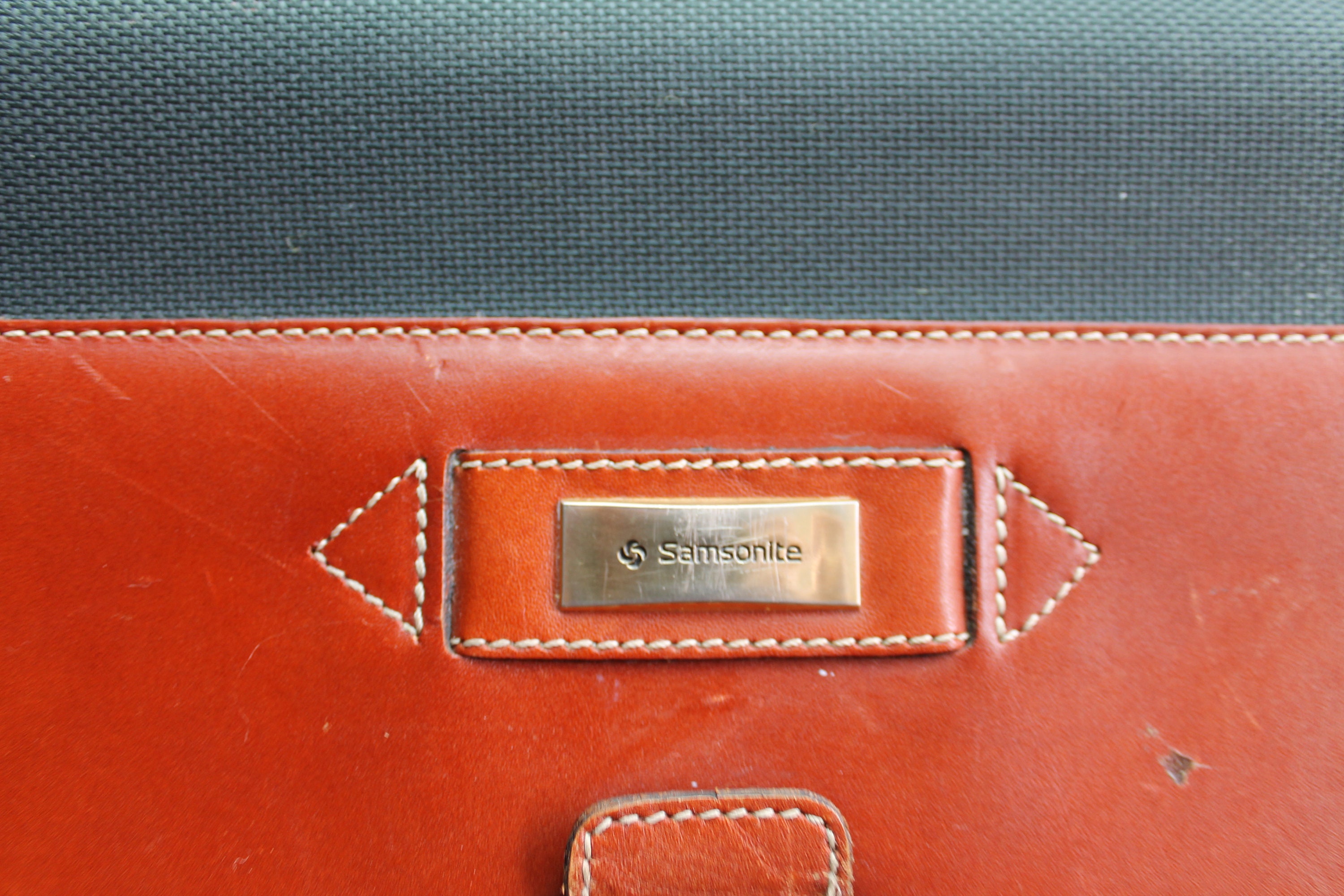 Cartella Samsonite in tela e pelle, ottima qualità. Fatto in Italia ...