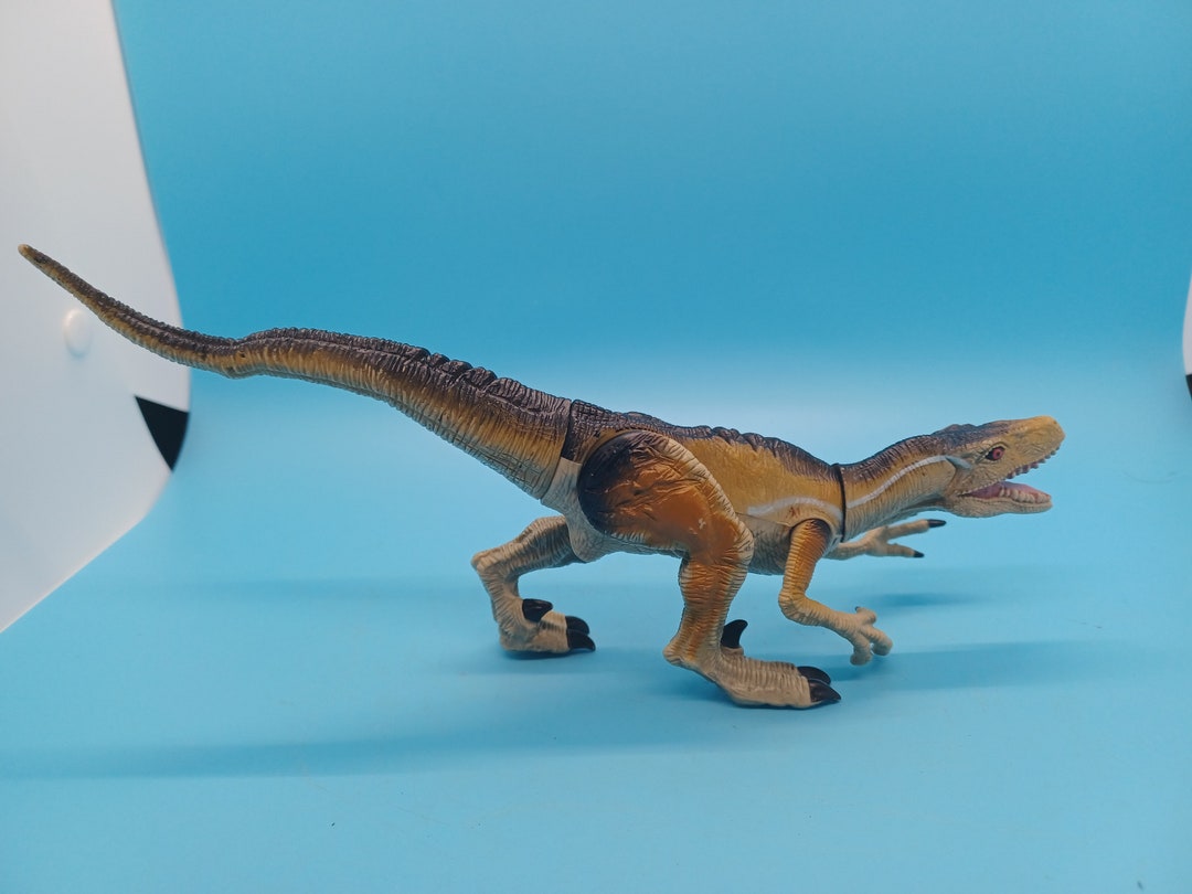 Walmart Exclusive, JPIII Dinosaur Tracker, Raptor. Jurassic Park III ...