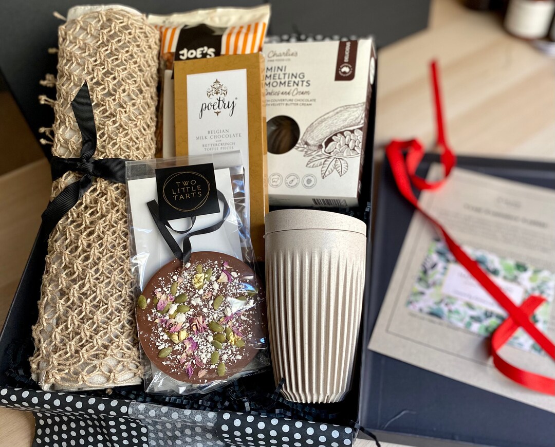 Ultra Classy & Elegant Christmas and New Years Artisan Hampers ...