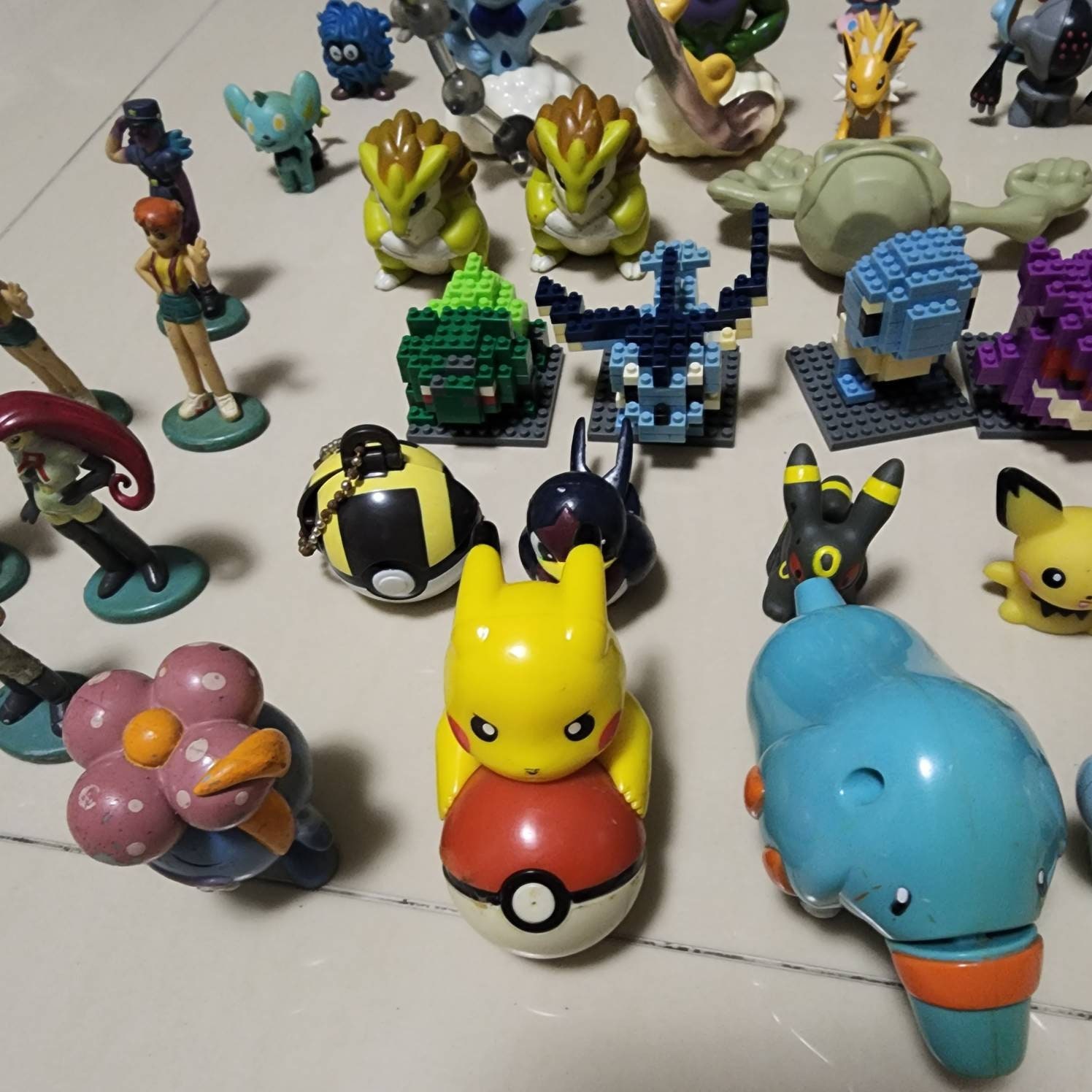 Vintage Pokémon Figurines // Old School Pocket Monster Figures - Etsy ...