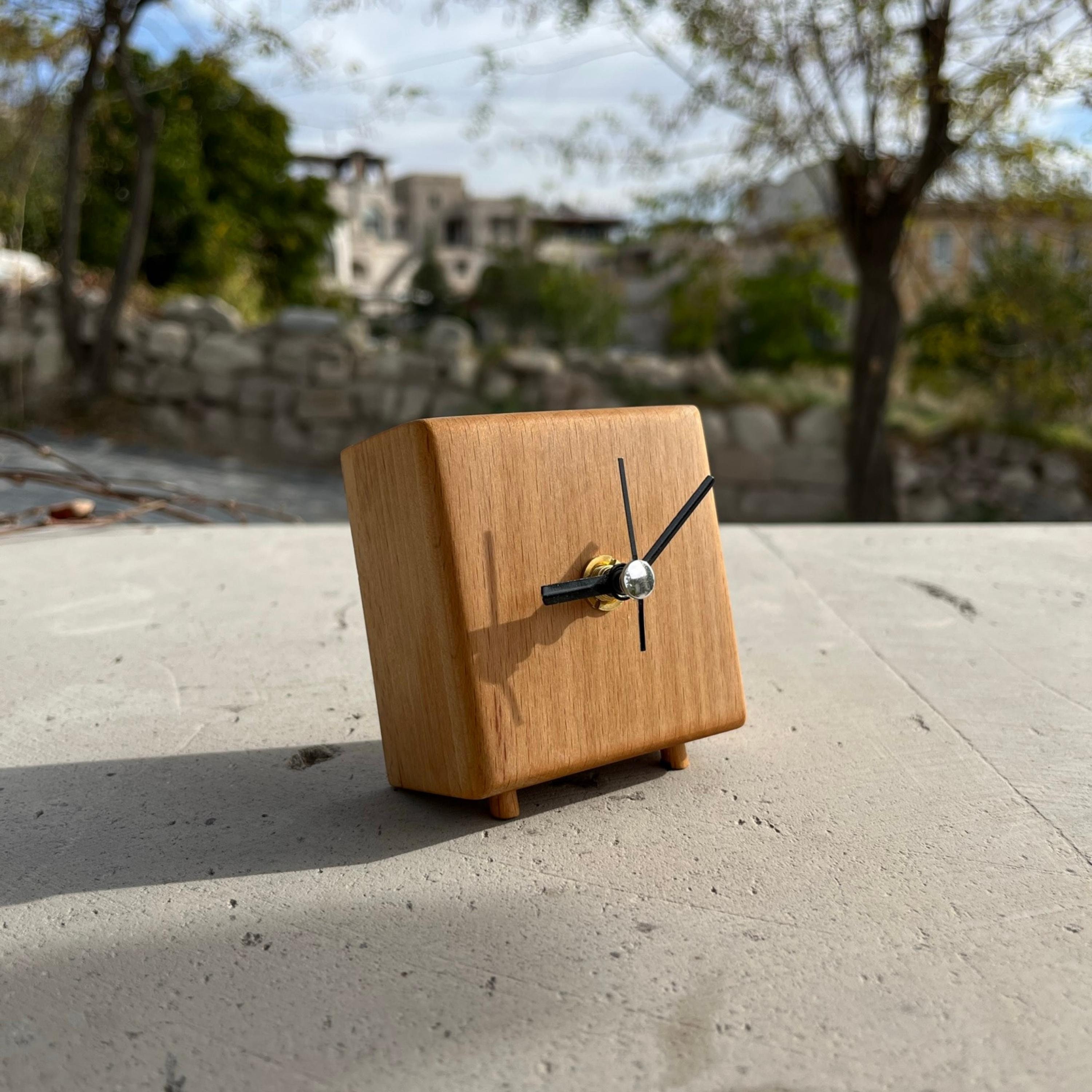 Handmade Natural Wood Color Tabletop Clock, Ultra Quiet Clock for Desk ...