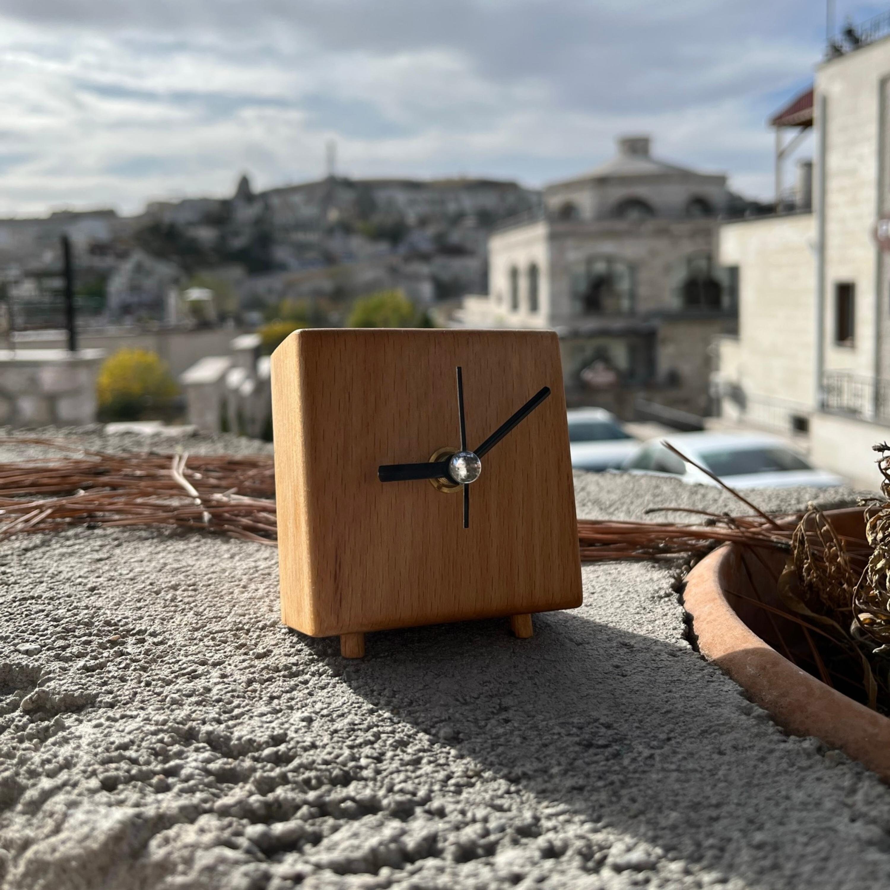 Handmade Natural Wood Color Tabletop Clock, Ultra Quiet Clock for Desk ...