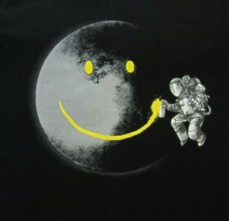 Spaceman Happy/smiley Face Moon Banksy Inspired/graphic /graffiti ...