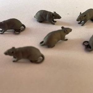 Tiny Grey Rat Figurine: Resin Wildlife Display, Pet Lover Gift - Etsy ...