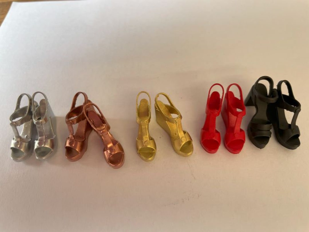 Pair Little Wedge Sandals Miniature, Dollhouse Decor, Diorama Accessory ...