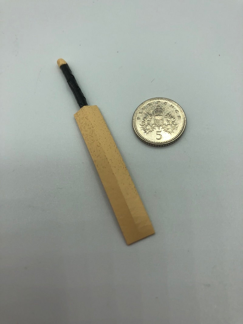 Guinness World Records Smallest Pencil