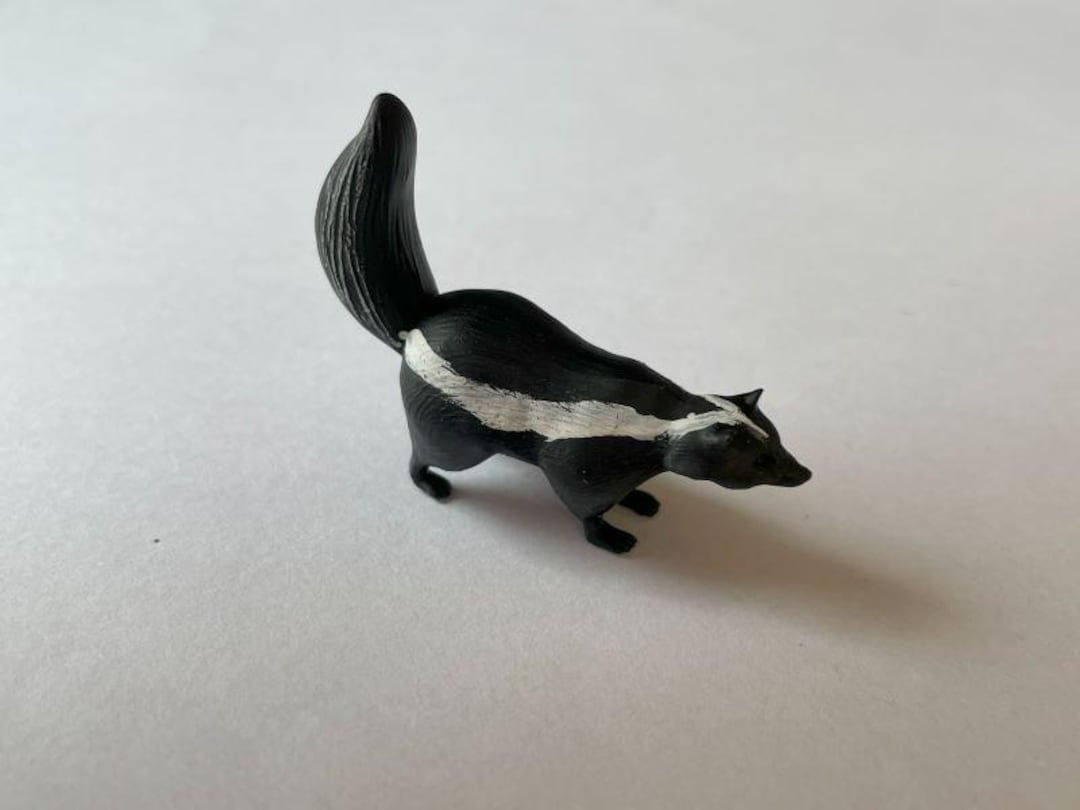 Little Miniature Painted Skunk Figurine - Realistic Animal Collectible ...