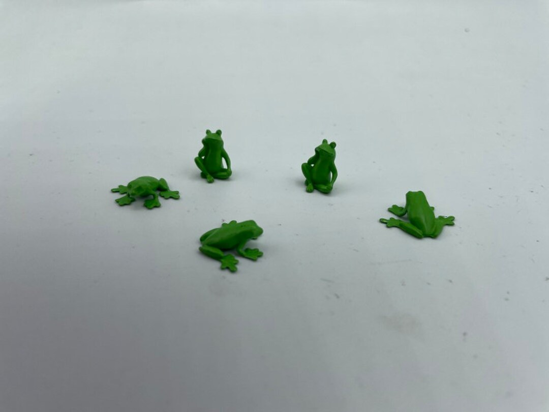 Green Frog Miniature, Frog Ornament, Animal Lover Gift, Small Frog ...