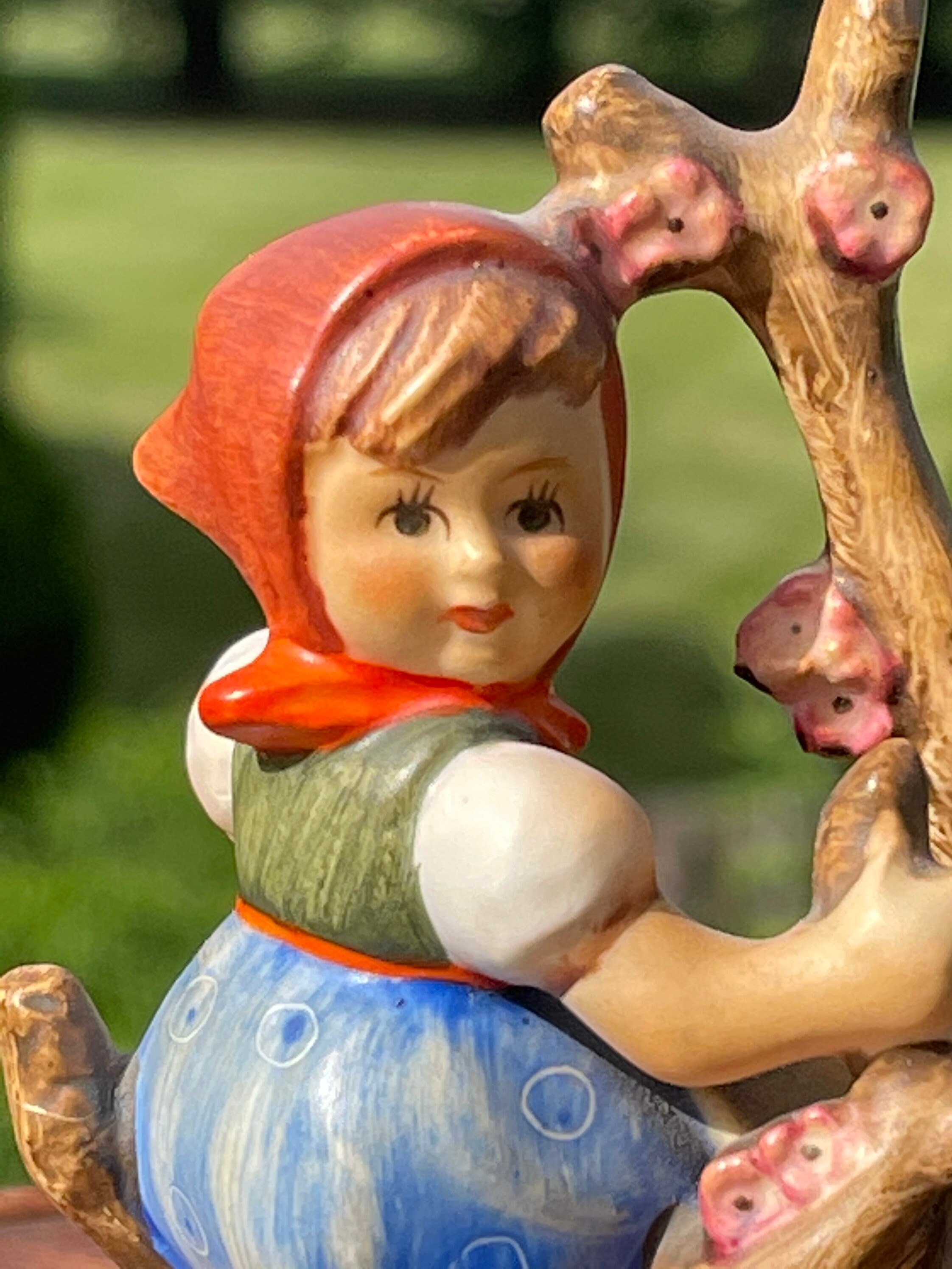 1957 Hummel TMK-3 "apple Tree Girl" Figurine # 141 3/0, Vintage - Etsy