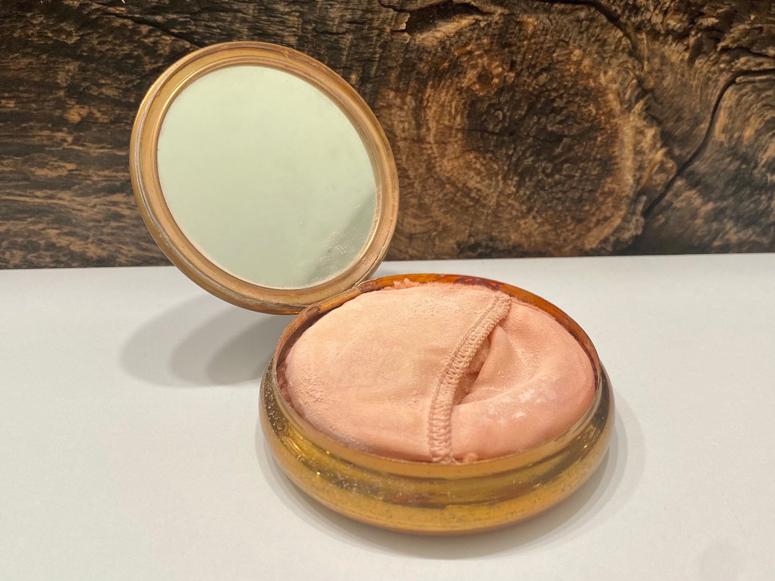 Vintage Compact Gold and Red Compact Gold Tone Metal - Etsy