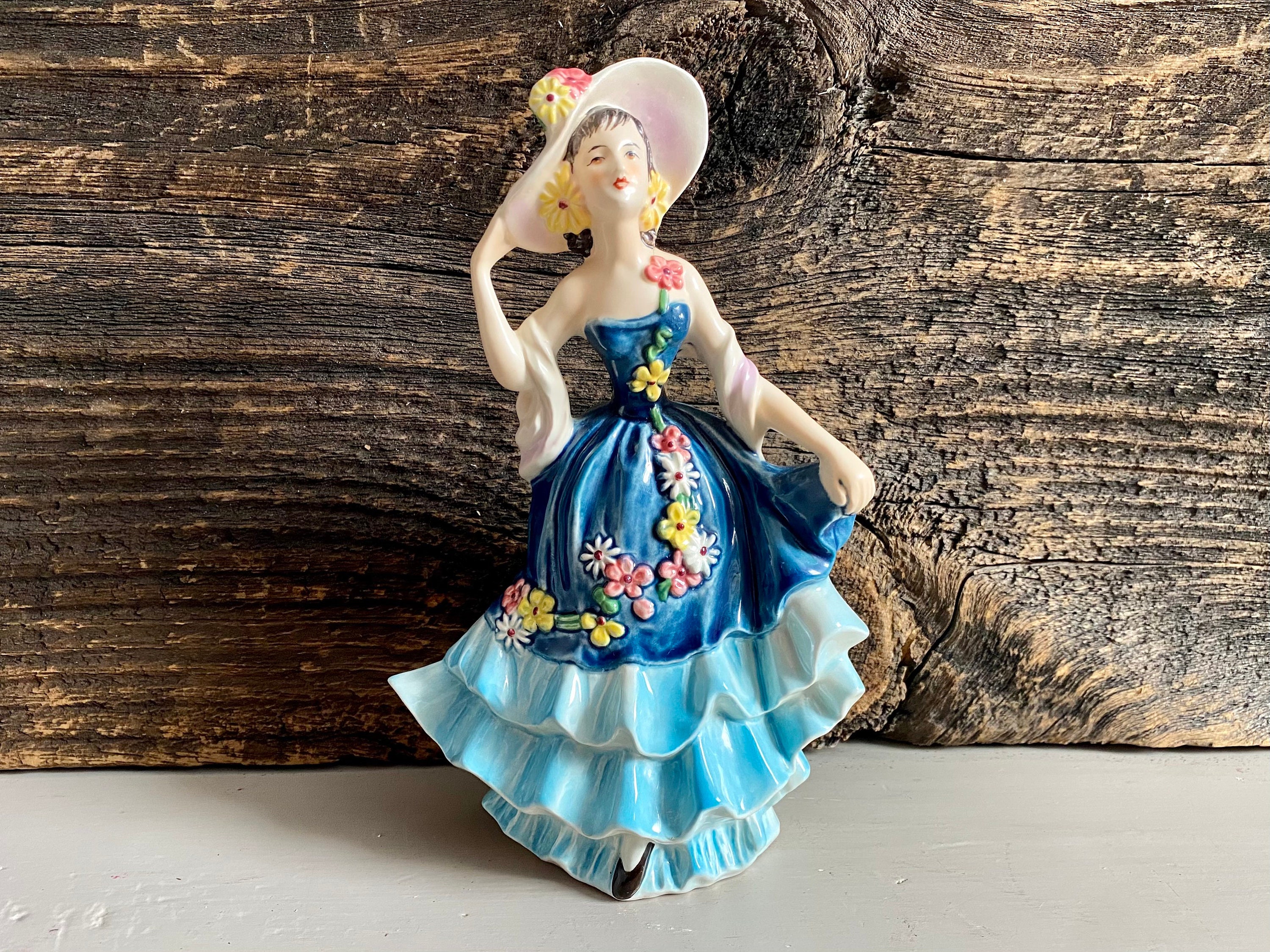 Vintage Lady Figurine Beautiful Ladies of Fashion Goebel | Etsy