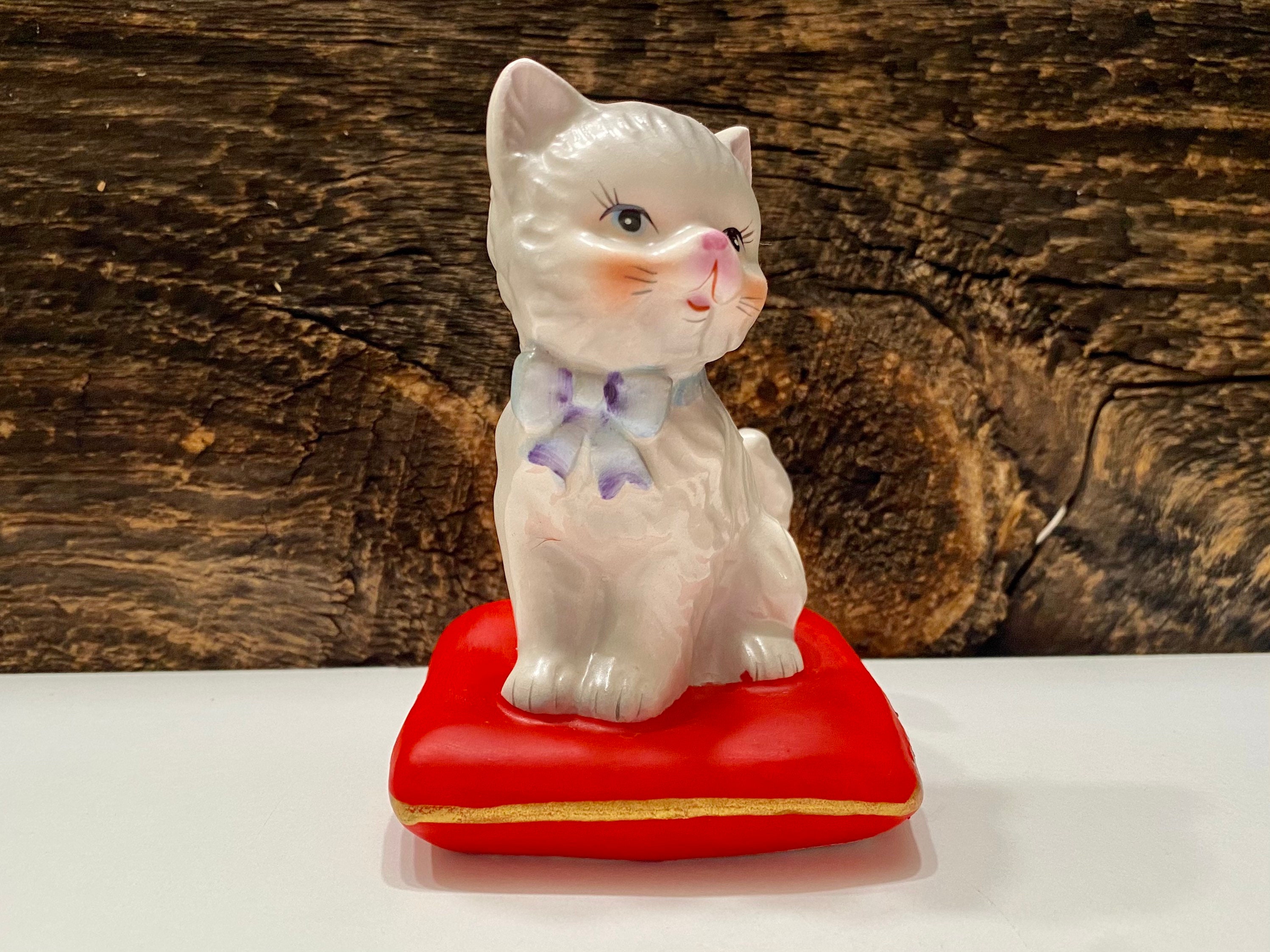 Vintage Porcelain Cat Figurine Vintage Cat on Red Pillow - Etsy