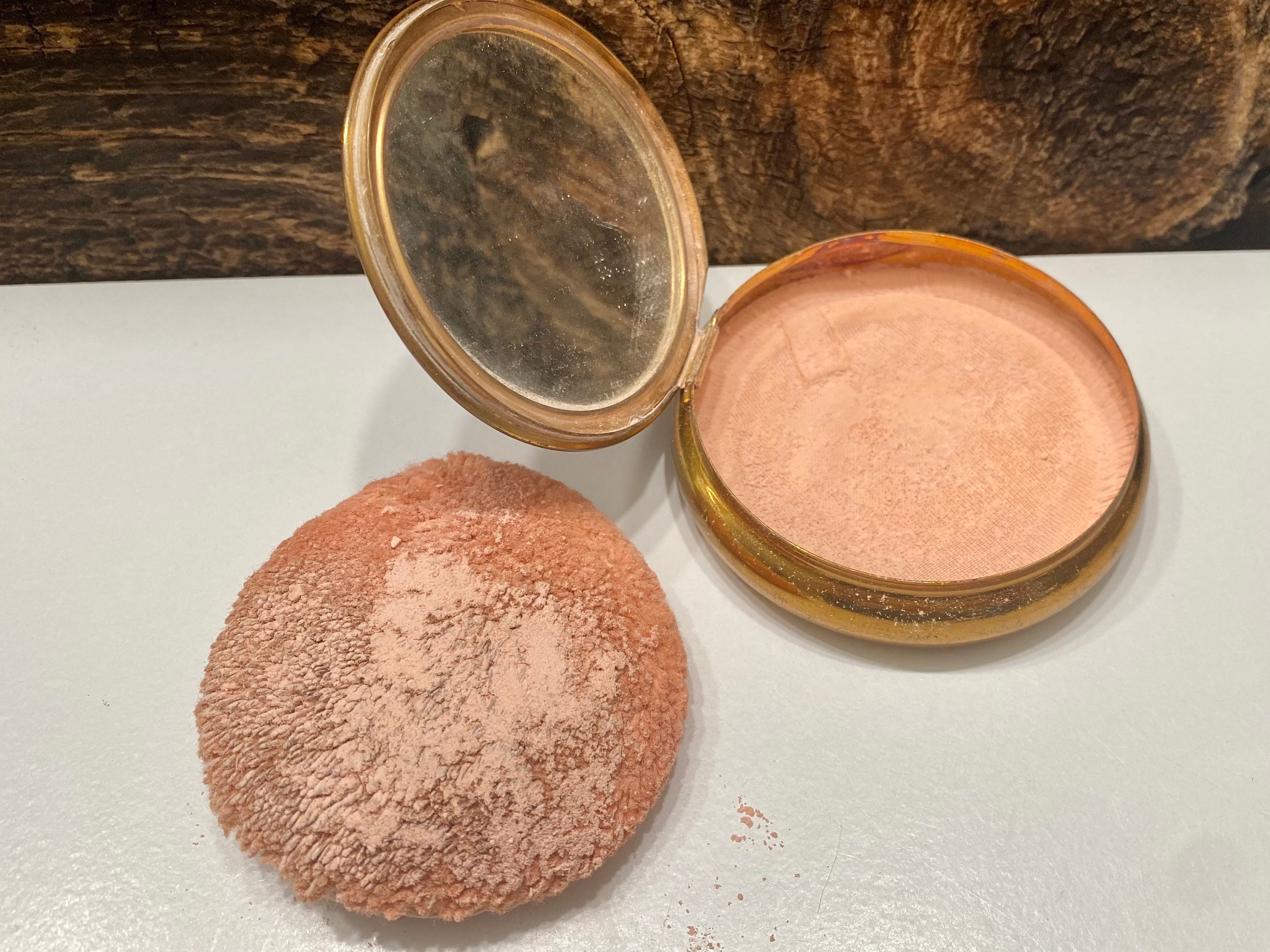 Vintage Compact Gold and Red Compact Gold Tone Metal - Etsy