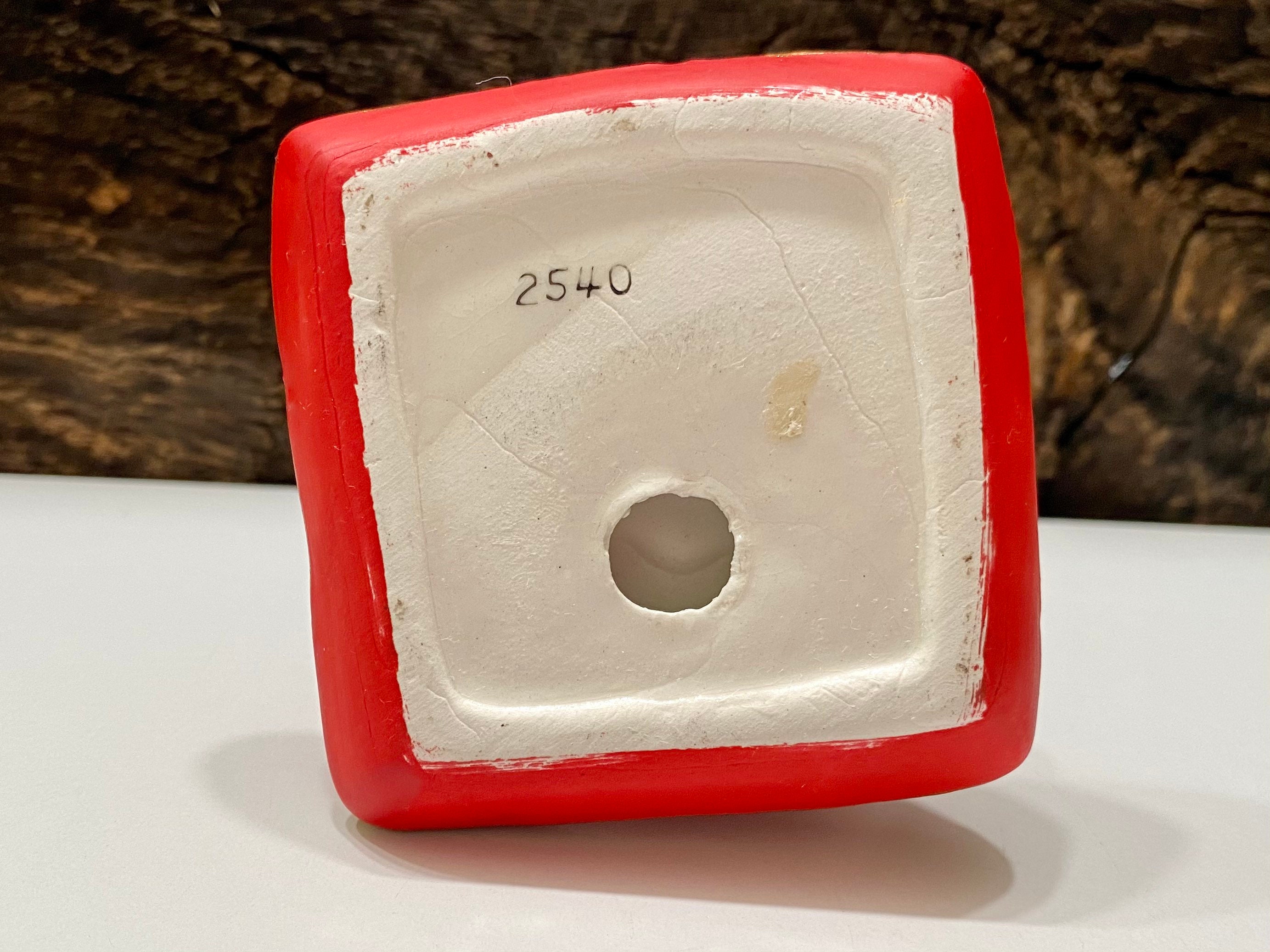 Vintage Porcelain Cat Figurine Vintage Cat on Red Pillow - Etsy