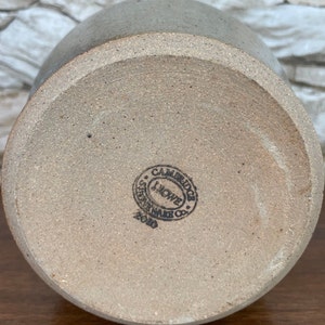 Vintagerowe Pottery Works8 Tall DECORATIVE STONEWARE VASE W/handle ...