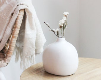 Small Round Vase - Etsy