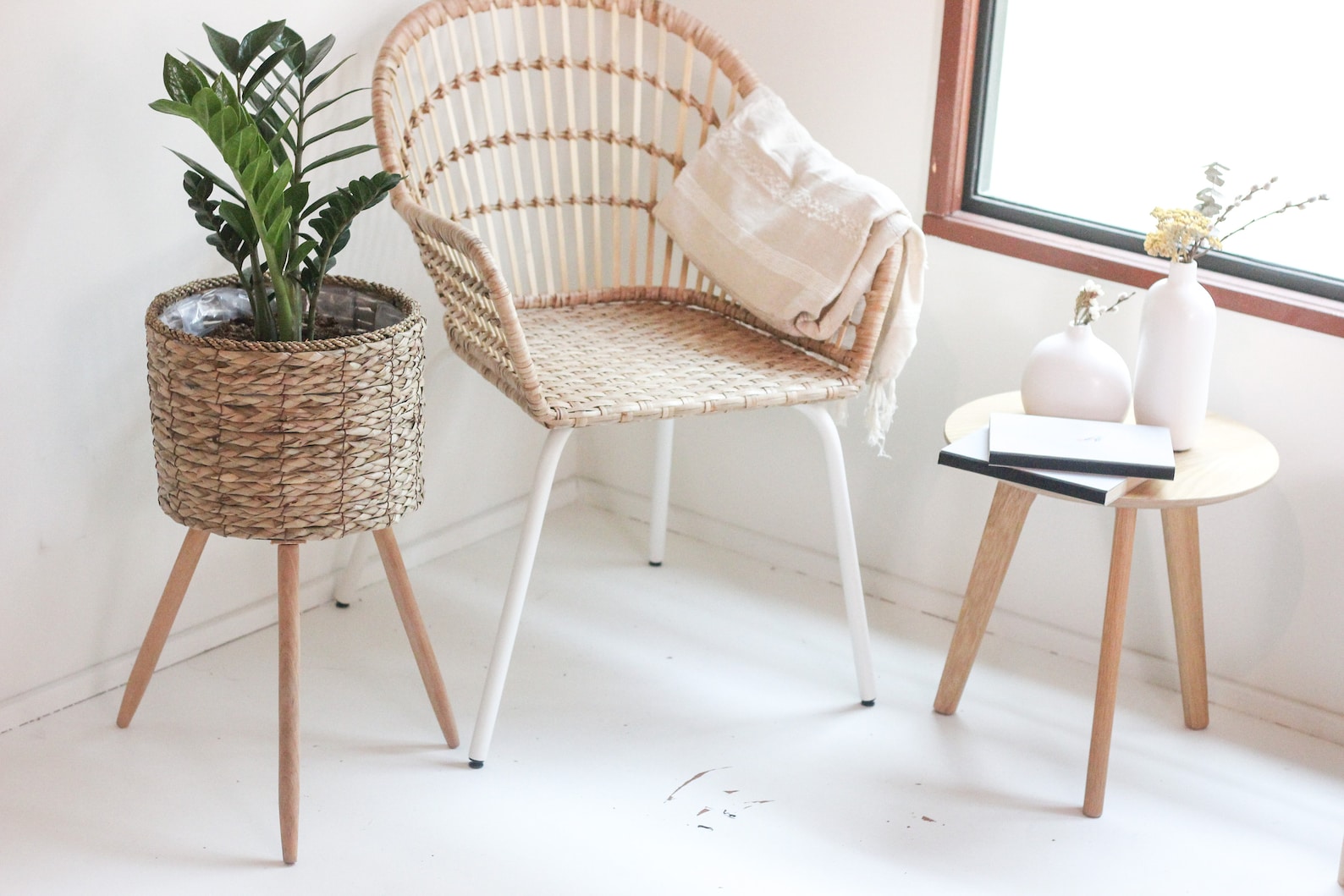 Boho Vintage Cat Tail Woven Plant Stand | Etsy