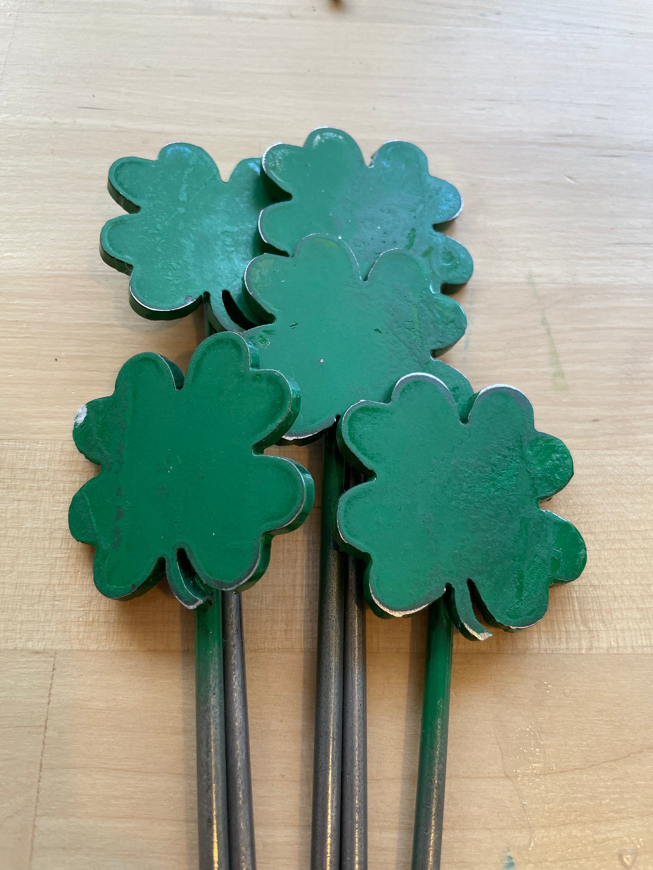1 Mini Shamrock Stake Rustic Reclaimed Metal - Etsy