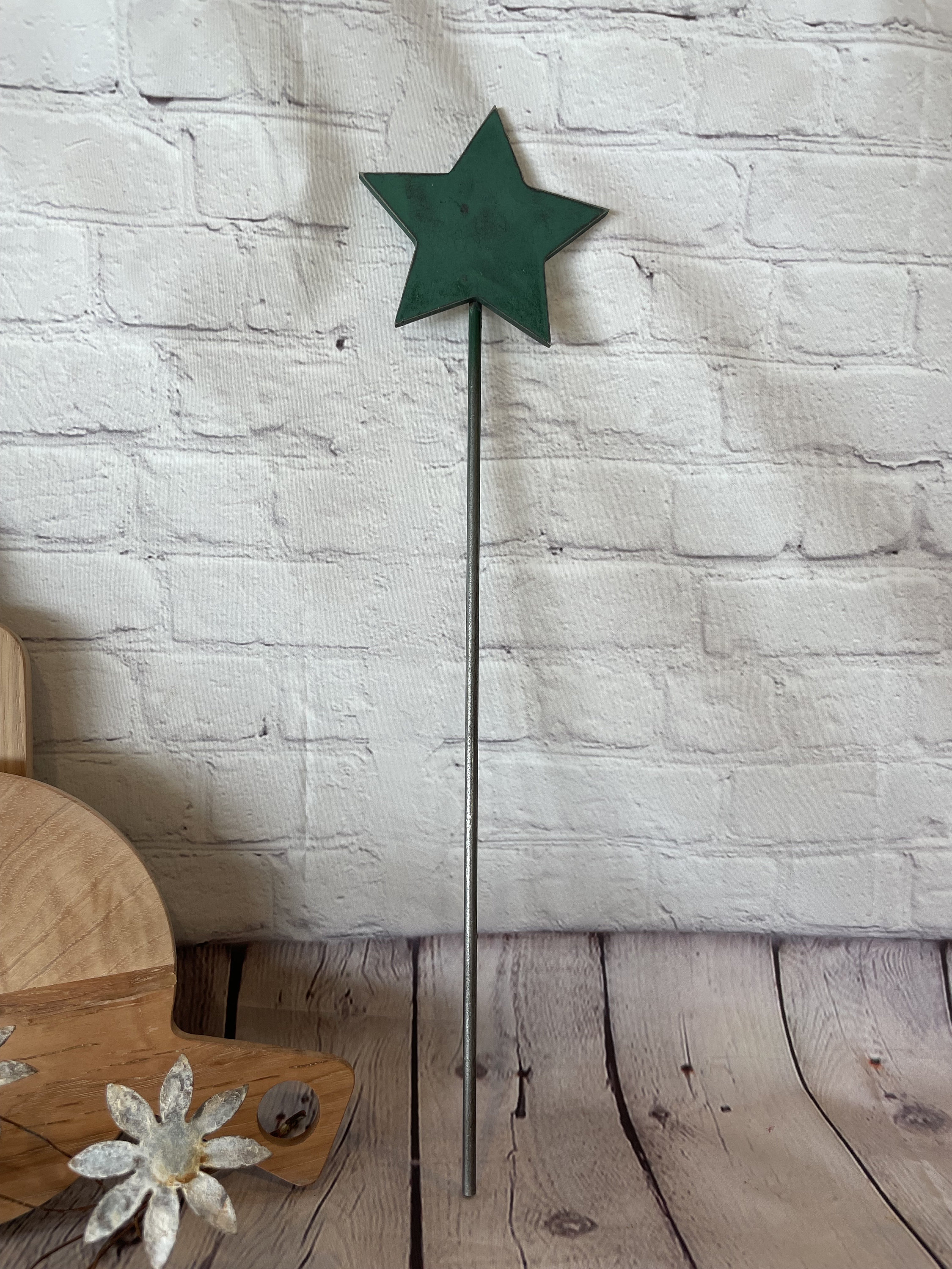 1 Green Reclaimed Metal Star Stake - Etsy
