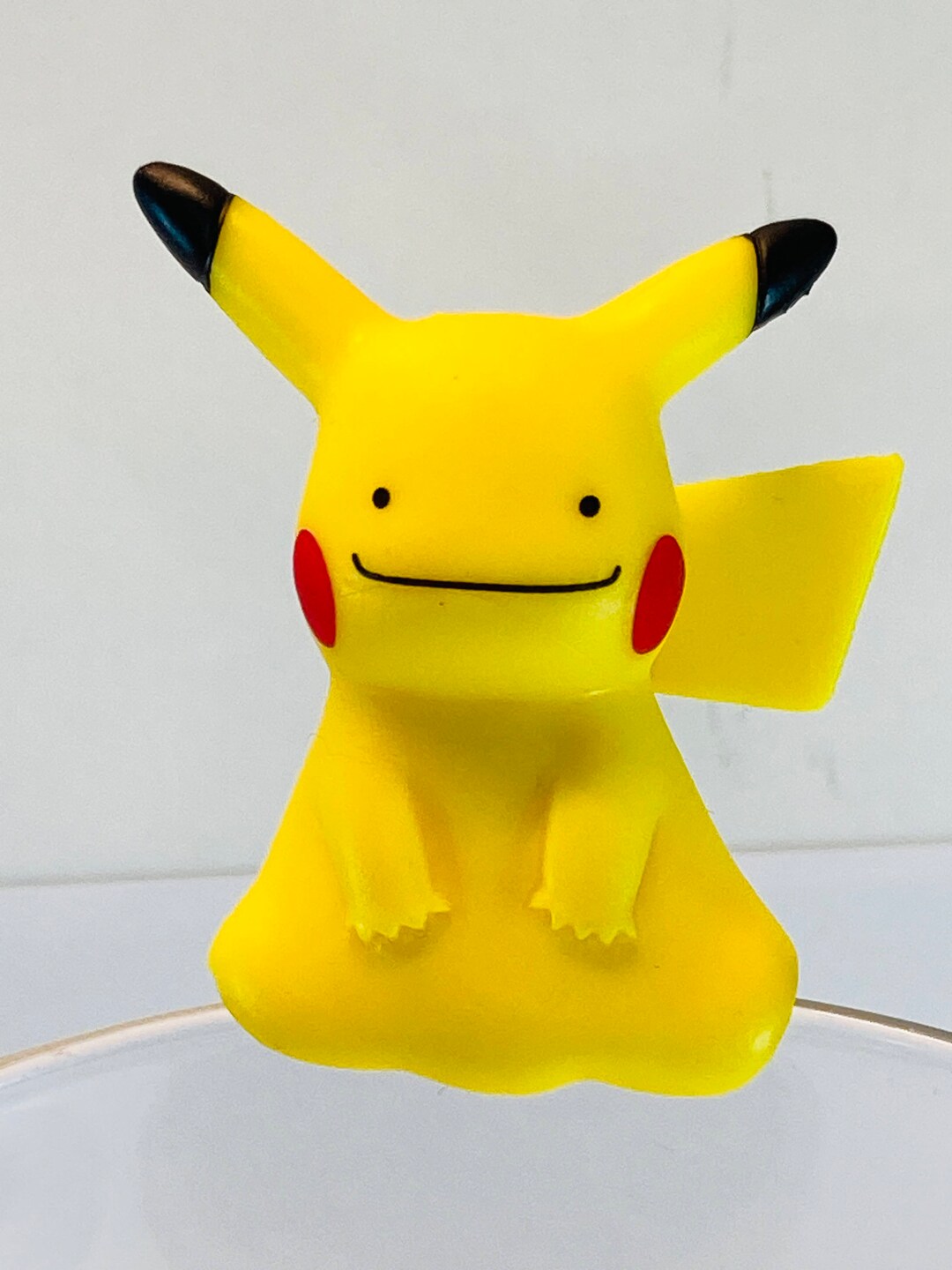 Pikachu Vr. Ditto Edge of the Glass Mini Figure Doll Pocket Monster ...