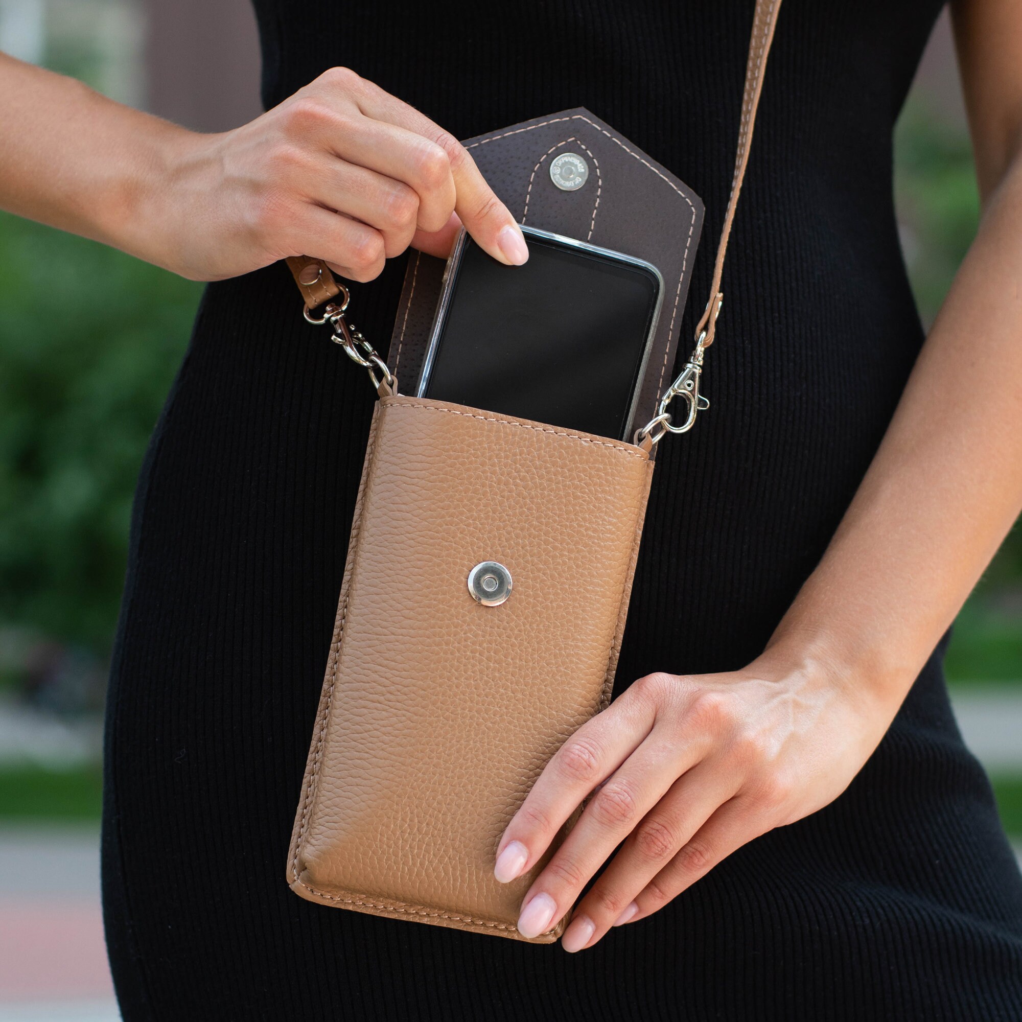 Leather Bag for Your Phone: Stylish Solutions for Carrying Your Smart ...