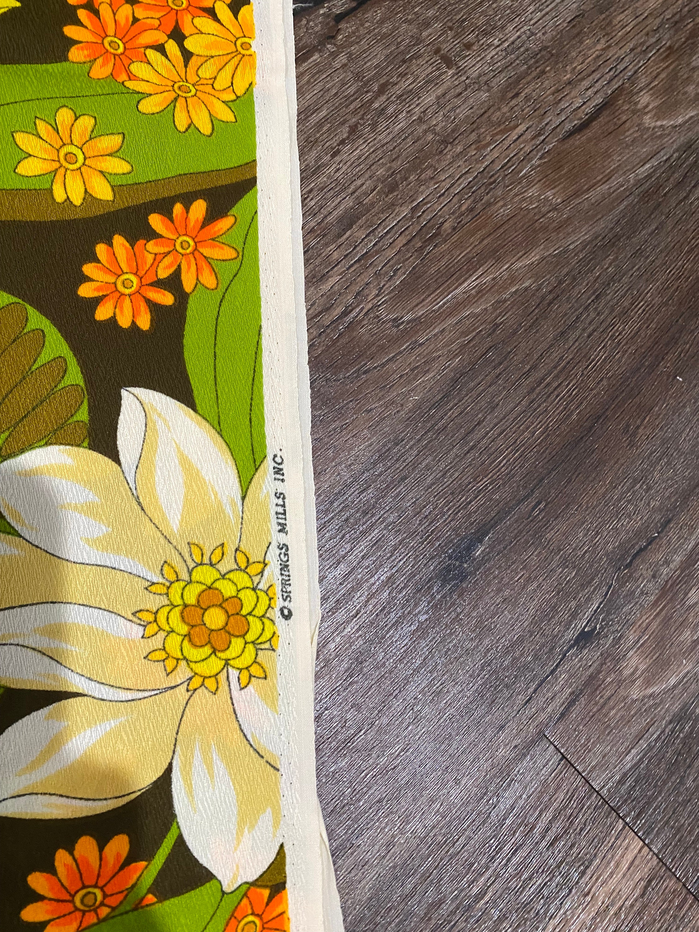 Vibrant and Beautiful 1970s Springs Mills Inc. Vintage Flower - Etsy