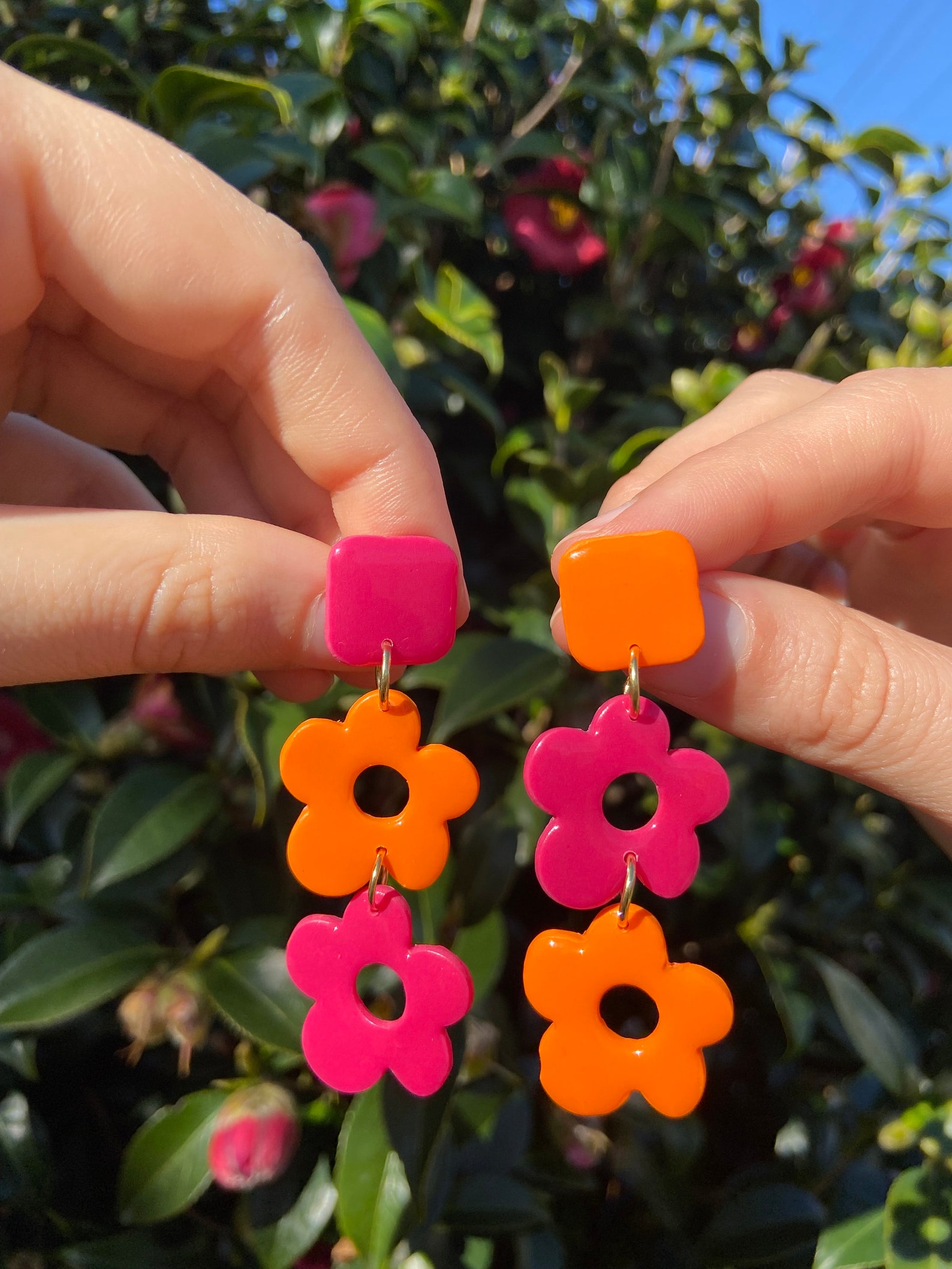 Groovy 60's Style Earrings, Flower Power Dangle Earring, Retro 70's ...