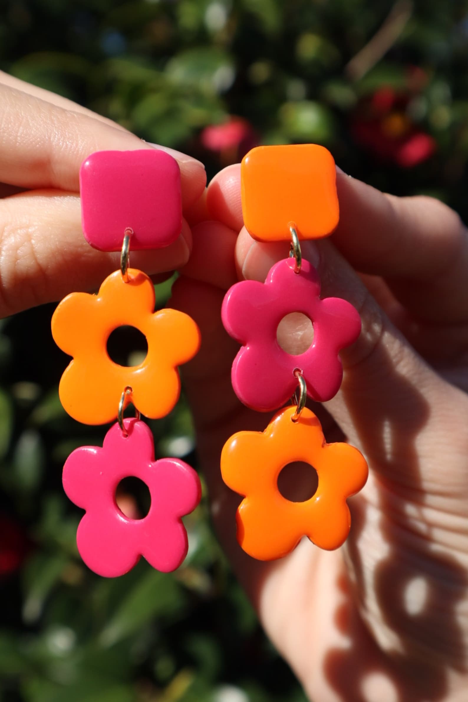 Groovy 60's Style Earrings, Flower Power Dangle Earring, Retro 70's ...