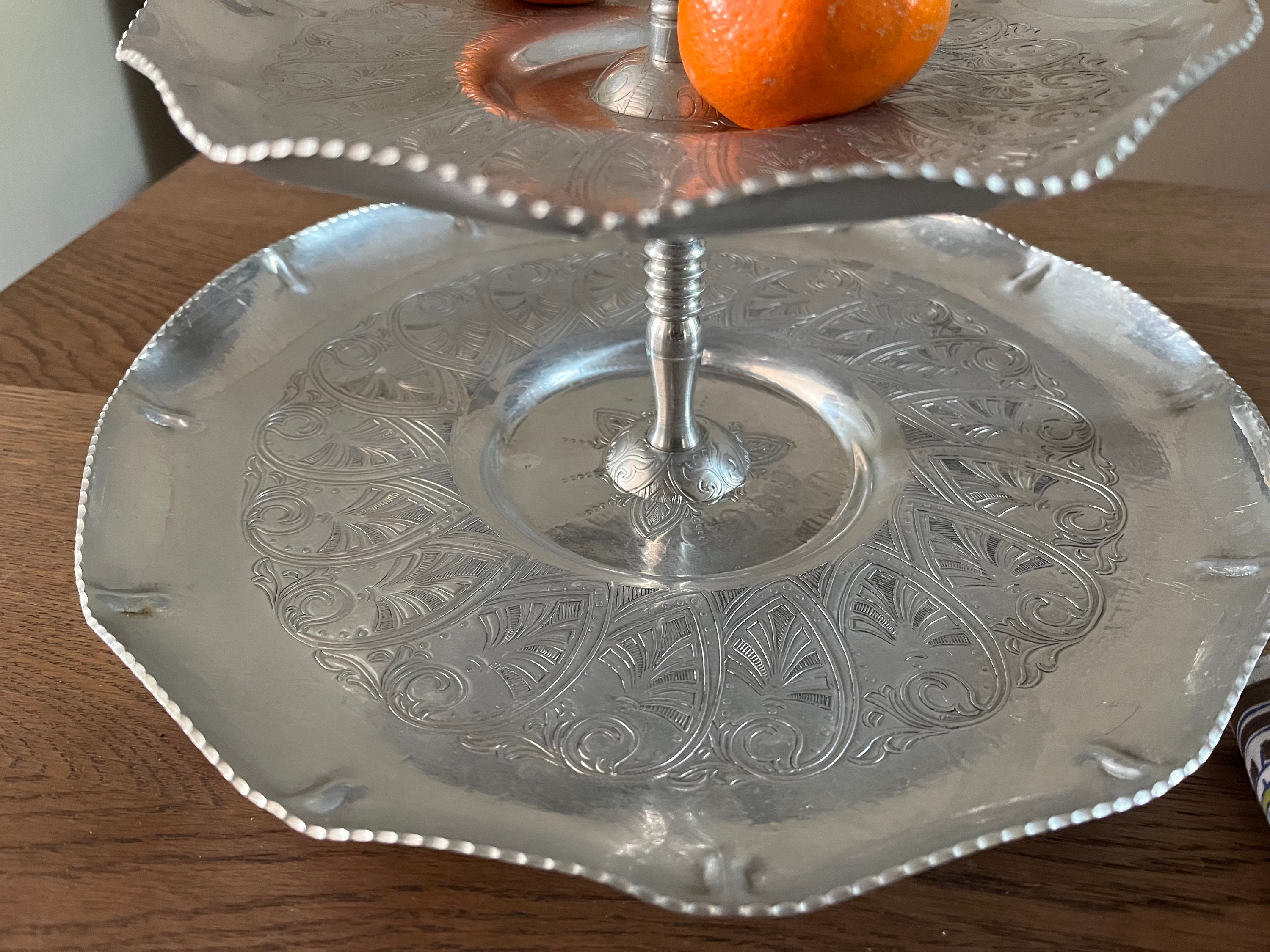 Mid-century Hammered Aluminum Two-tier Cake Stand/tidbit Tray - Etsy