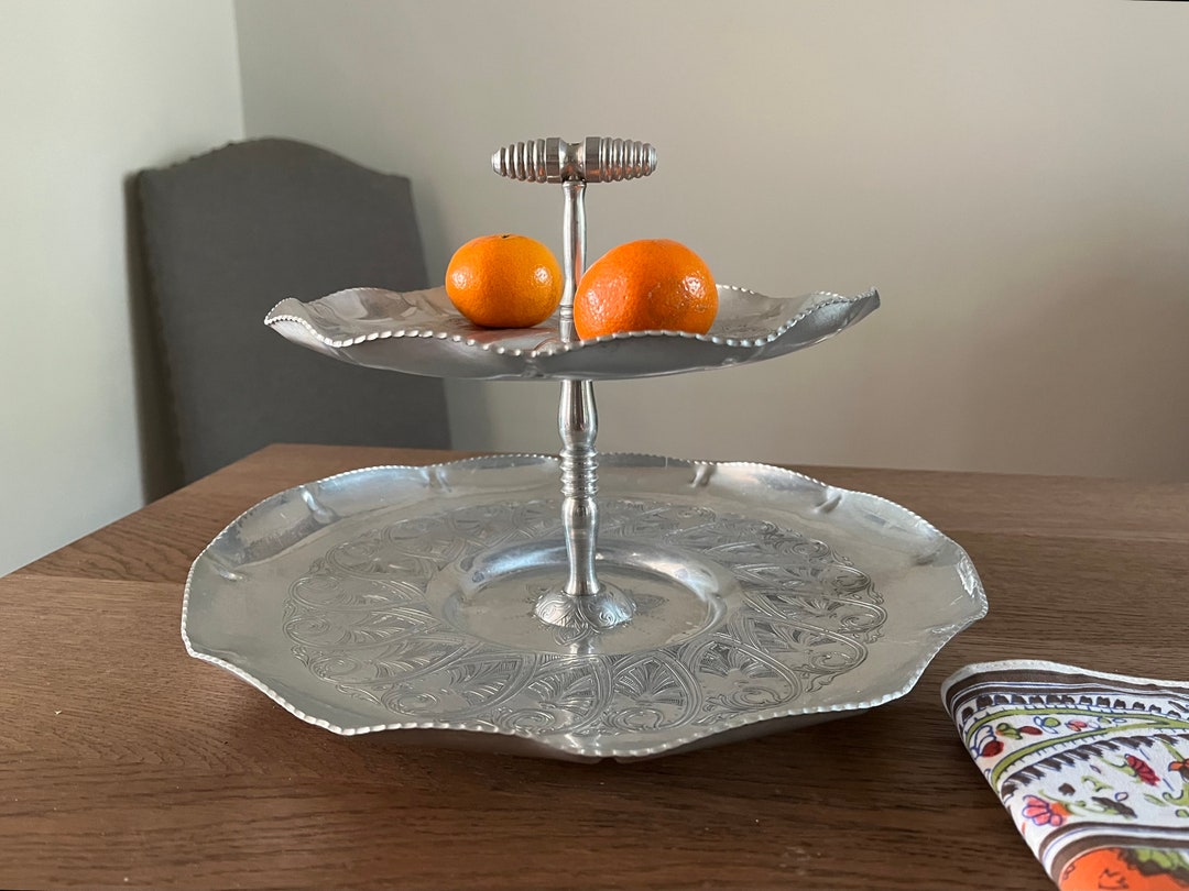 Mid-century Hammered Aluminum Two-tier Cake Stand/tidbit Tray - Etsy