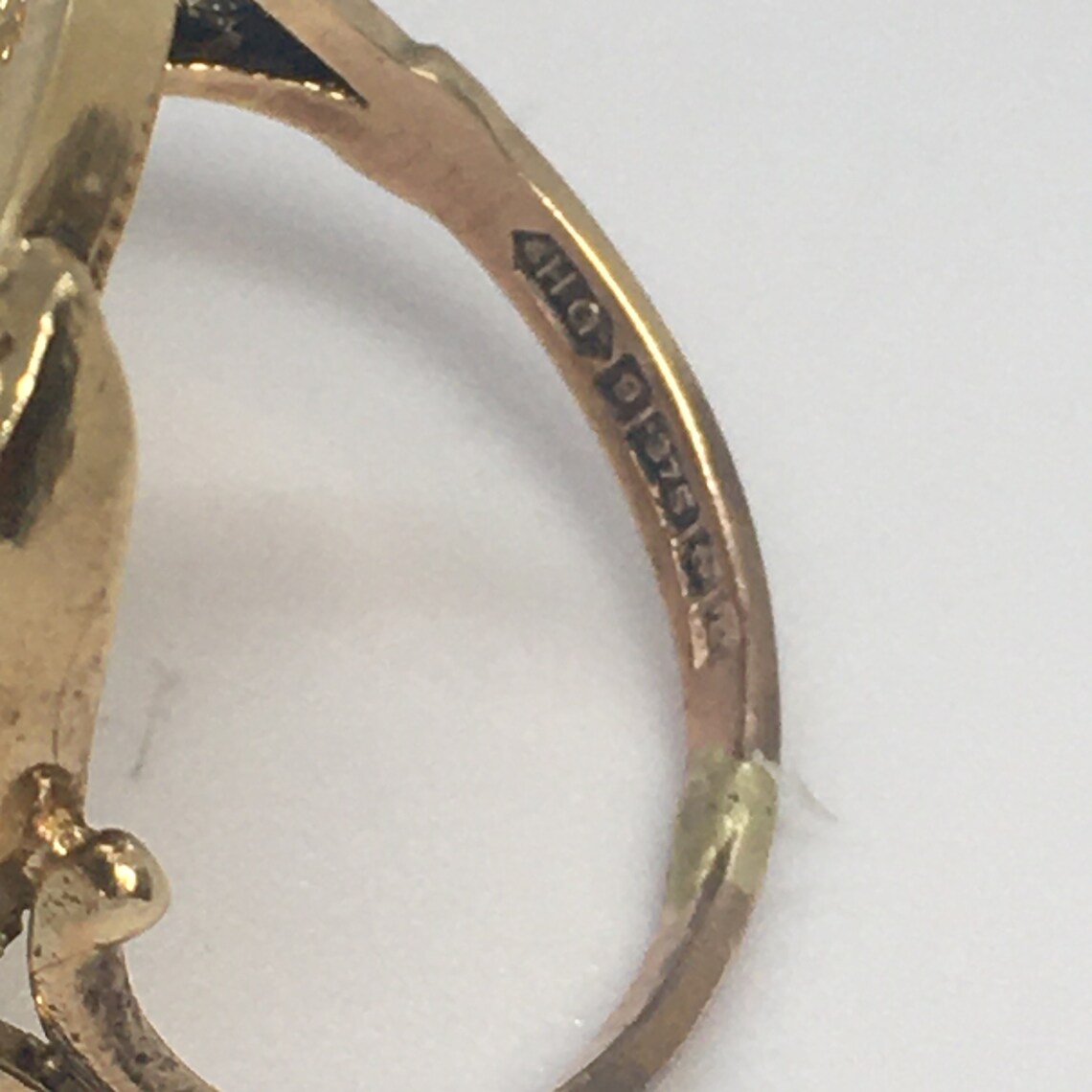 9K Gold Queen Victoria Sovereign Coin Ring - 1899 British Hallmarks ...