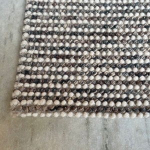 White & Grey Blend Hand Woven Knitted Chunky Loop Thread Wool Area Rug ...