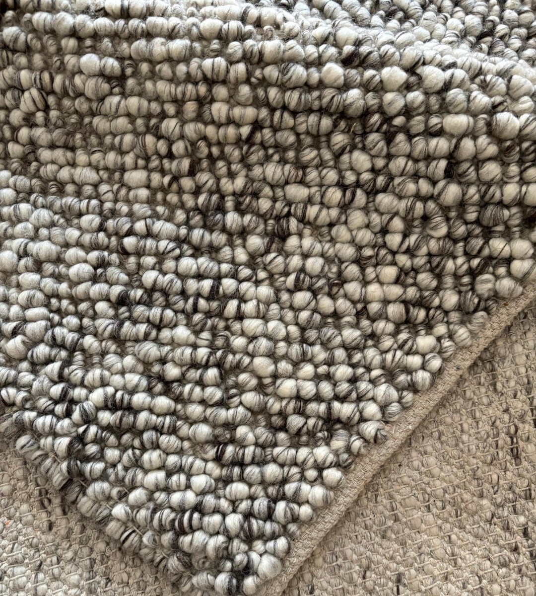 Boho Style Grey / White Hand Woven Wool Rug - Uneven Chunky Yarn ...