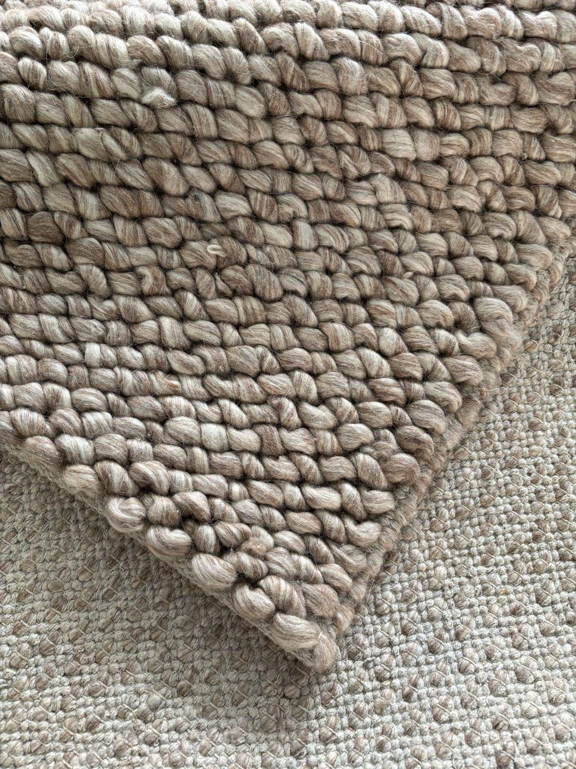 Handwoven Chunky Wool Rug – Beige Fisheye Knit, Neutral Area Rug - Etsy