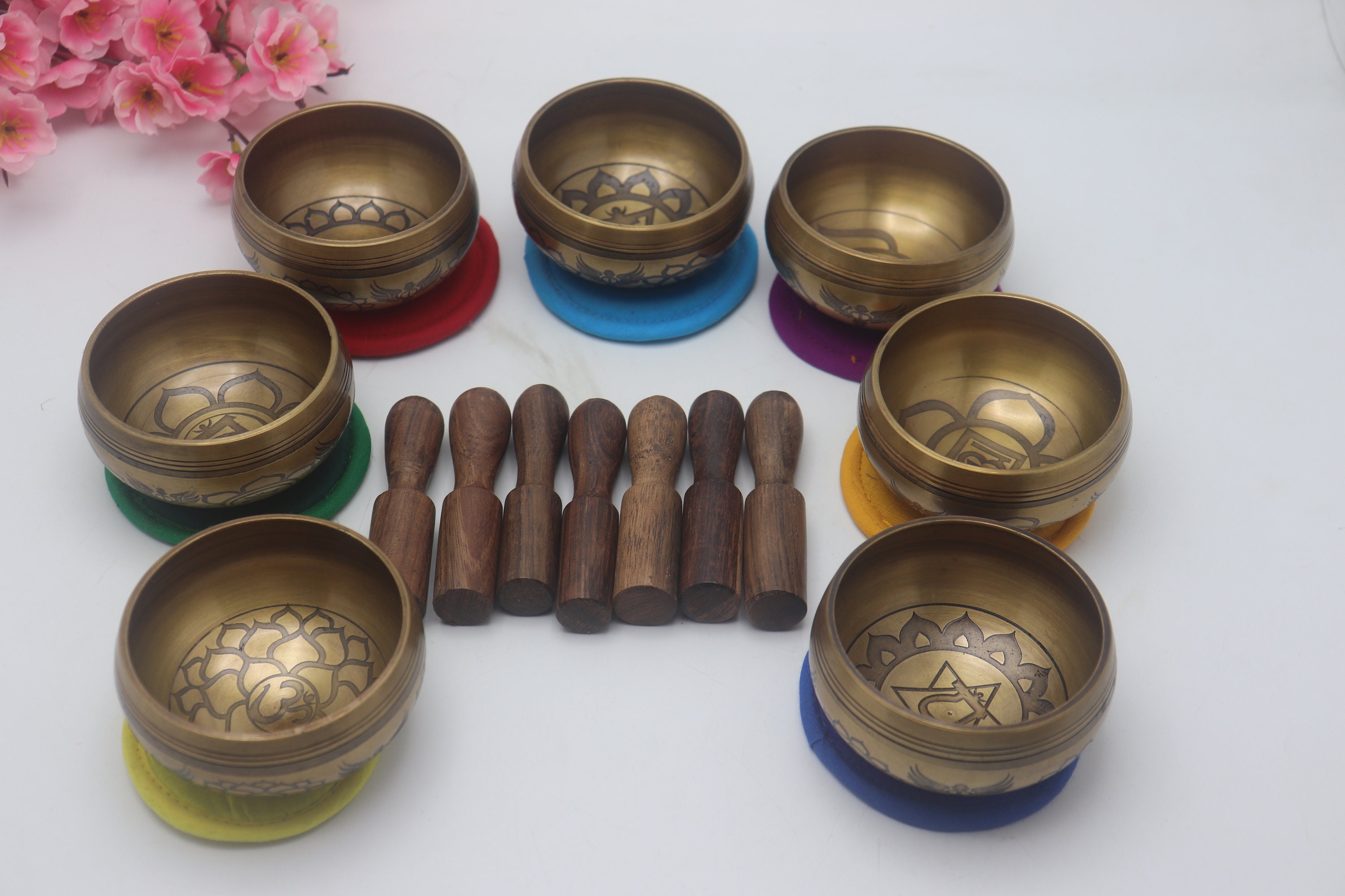 Hand Carved Singing Bowl set of Seven Chakra Singing Bowl - Etsy