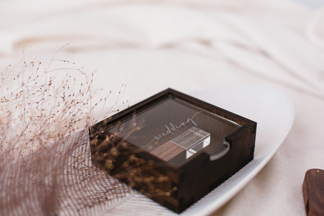 Engraved Usb Flash Drive Box With Transparent Lid - Custom Wedding ...