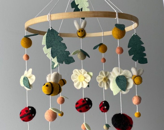 Bee Mobile/ Ladybug Mobile/ Baby Girl Mobile/ Baby Mobile/ Handmade ...