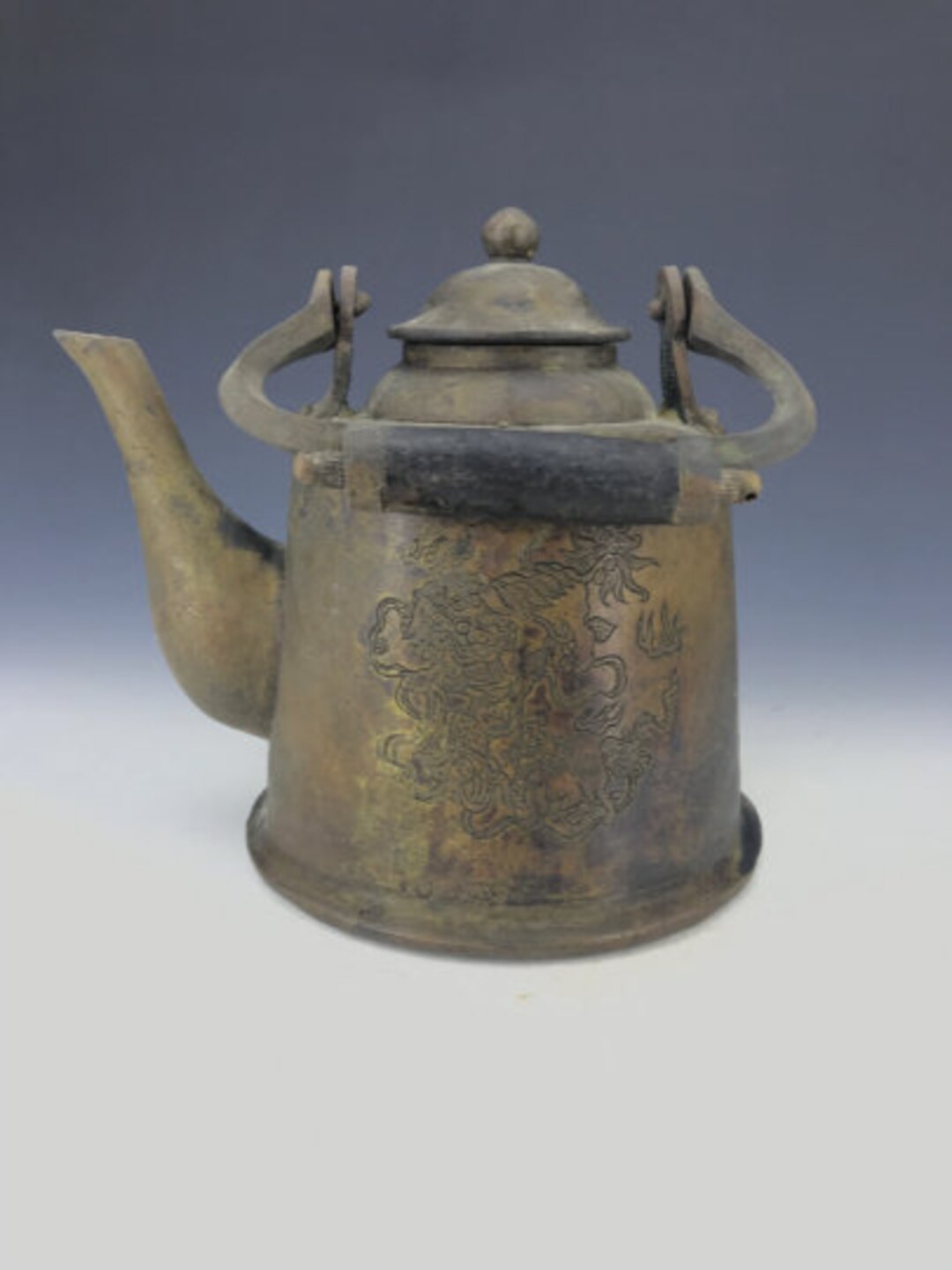 China Collects Ancient Pure Copper to Make Hand-made Teapot and Wine ...