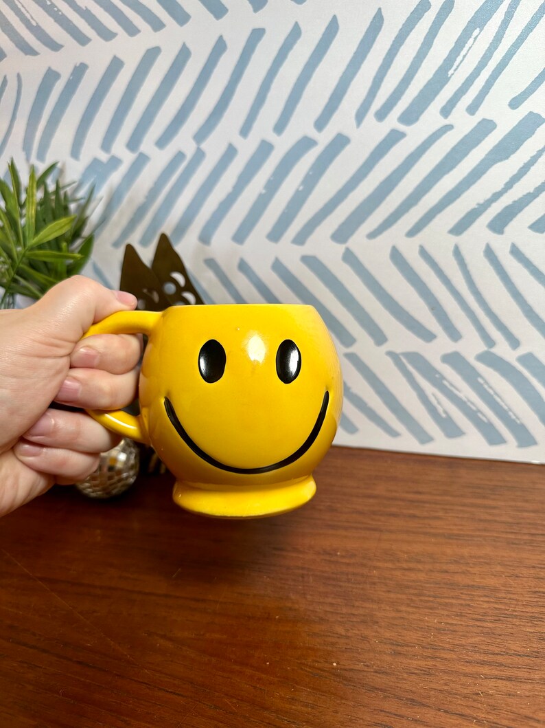 Vintage Mccoy USA Smiley Pottery Mug, Smiley Face, Cheerful Mug, Happy ...