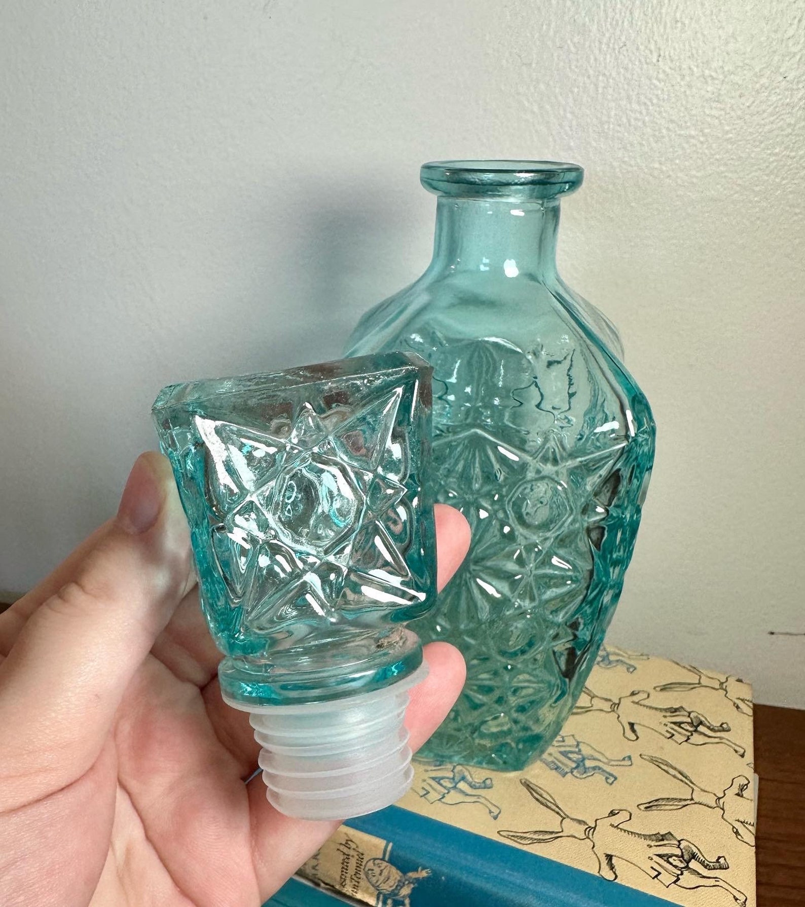 Vintage Daisy & Buttons Pattern Blue Glass Decanter - Etsy