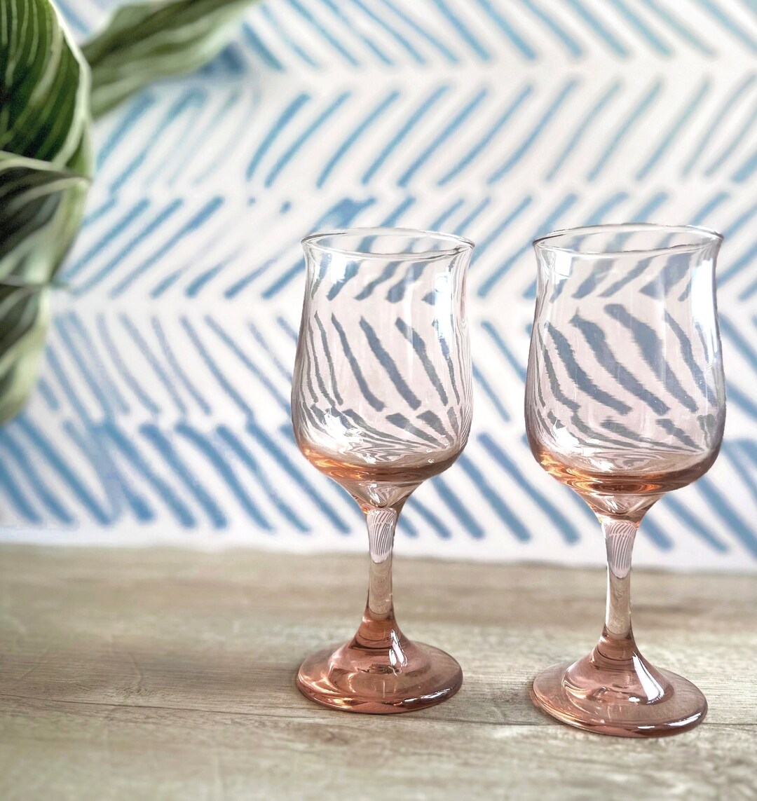 Pair of Vintage Libbey Pink Tulip Wine Glasses - Etsy