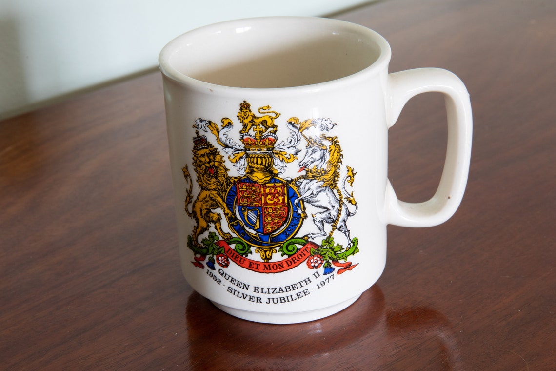 Silver Jubilee Commemorative Mug - Queen Elizabeth II - 1977 - Etsy