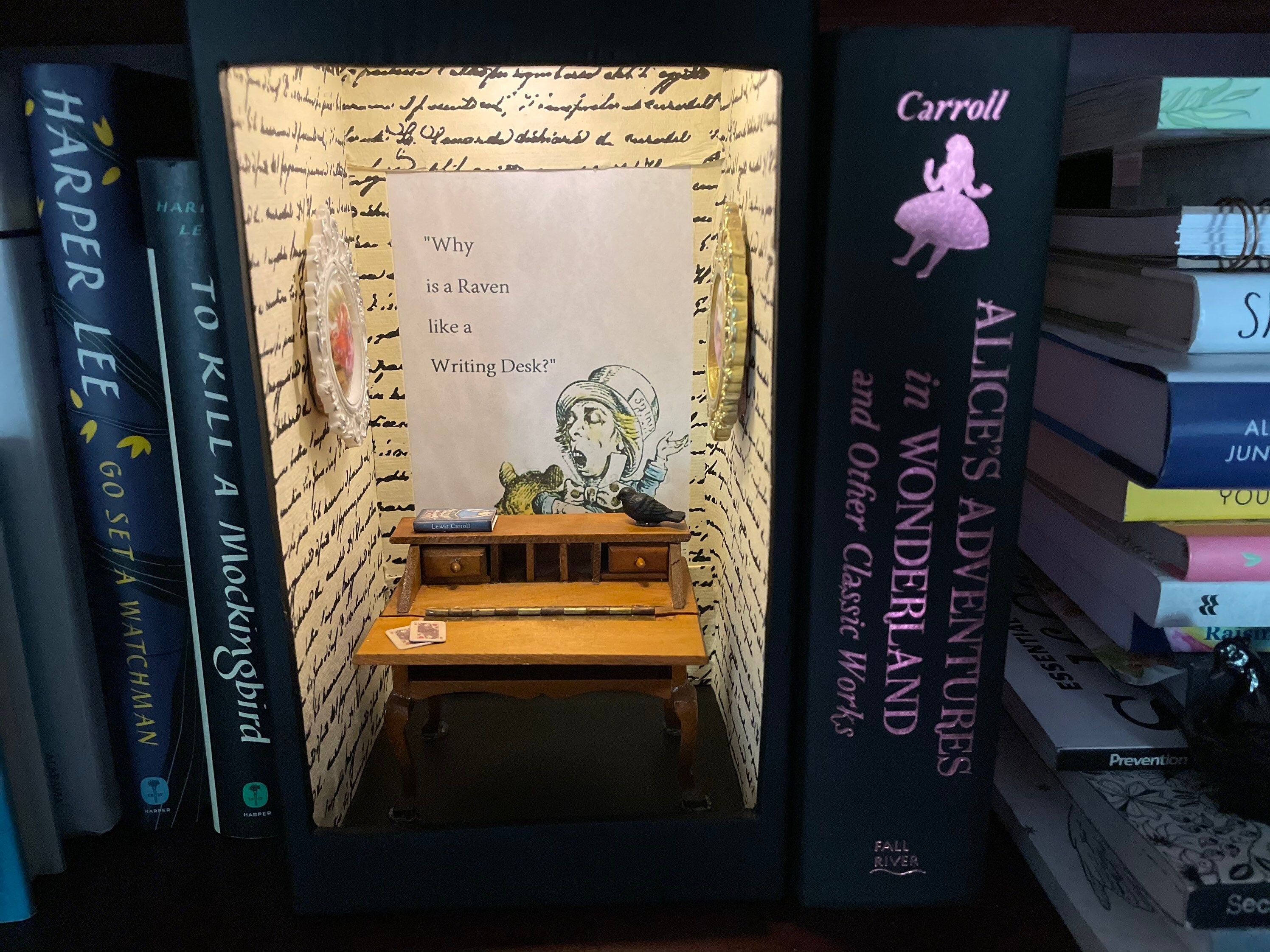 Book Nook Shelf Insert Display Light up Book Nook Fairy House Bookshelf ...