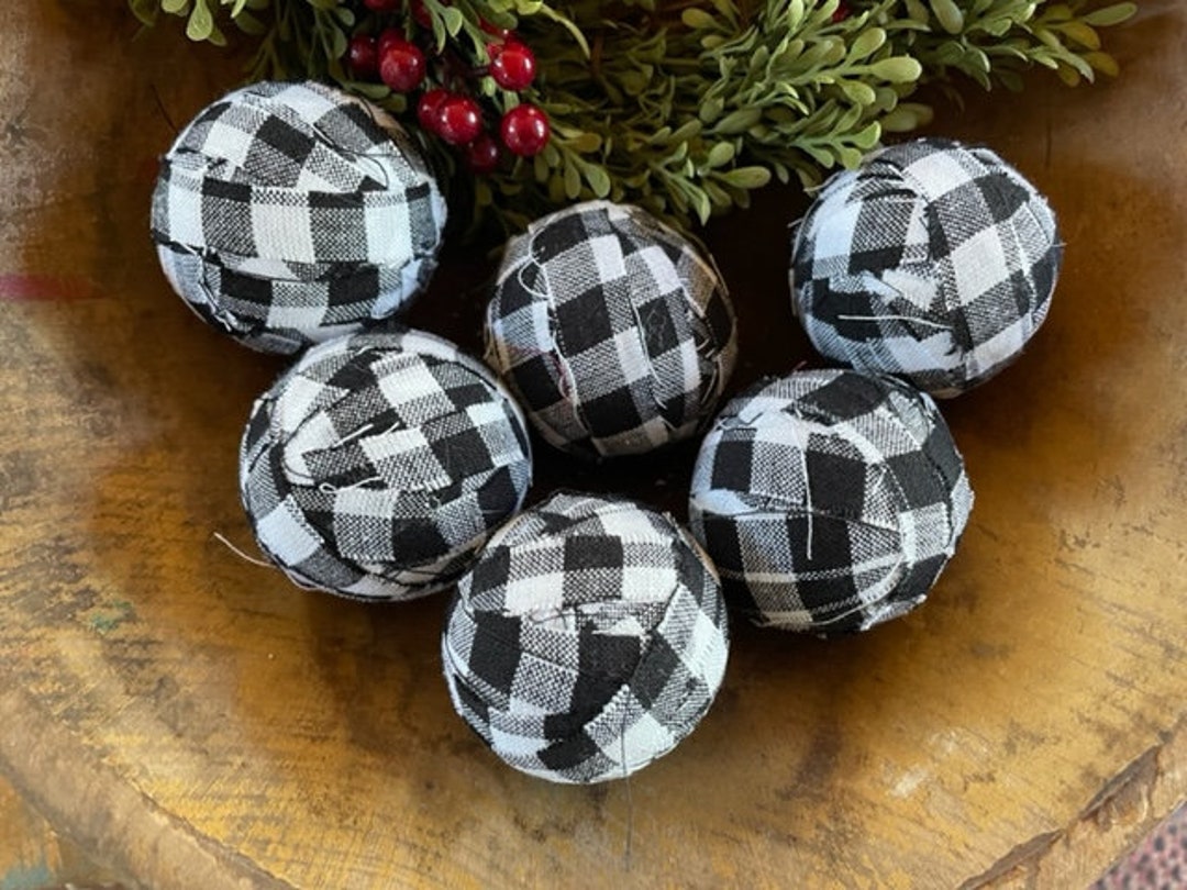 Buffalo Check Rag Balls 2" - Set of 6 / Black & White Check Rag Ball ...