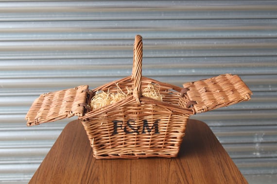 Small picnic basket store