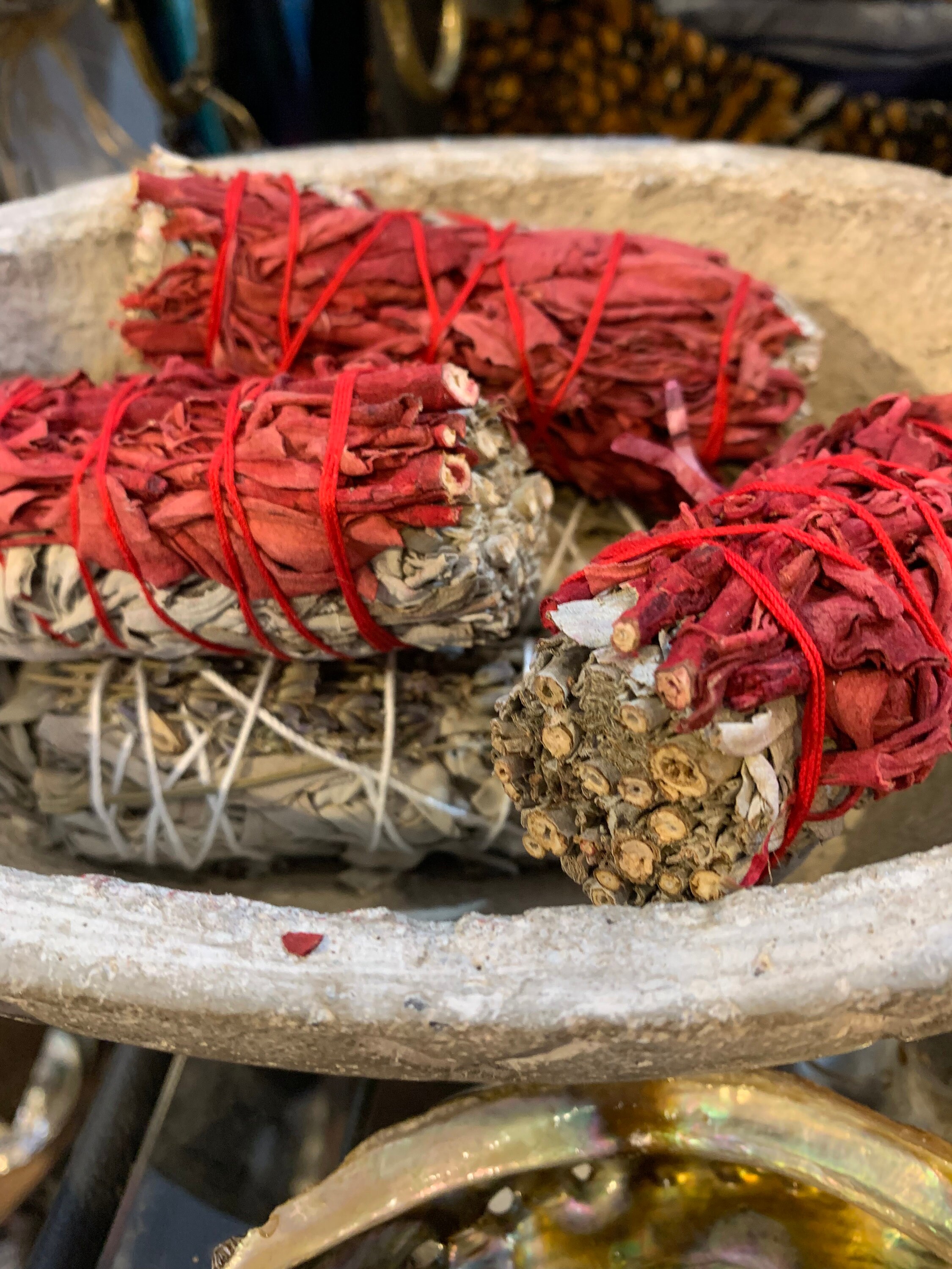 Dragon Blood Sage Smudging Bundle (white Sage With Dragon Blood) 4 ...