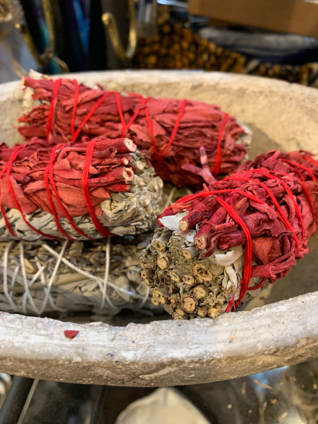 Dragon Blood Sage Smudging Bundle (white Sage With Dragon Blood) 4 ...