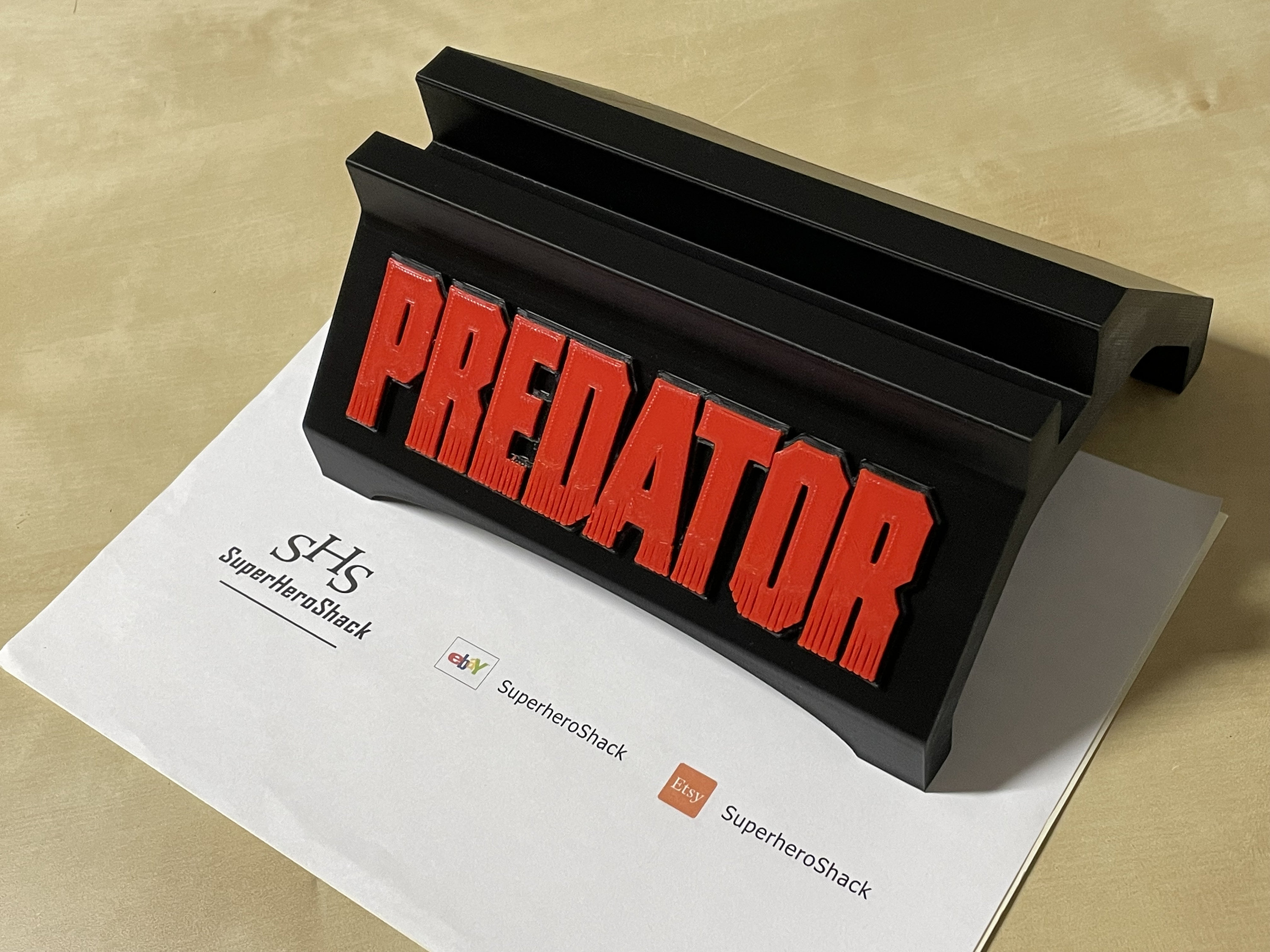 Predator Comic Book Stand 3D Printed black PLA version 2 Multicolor - Etsy